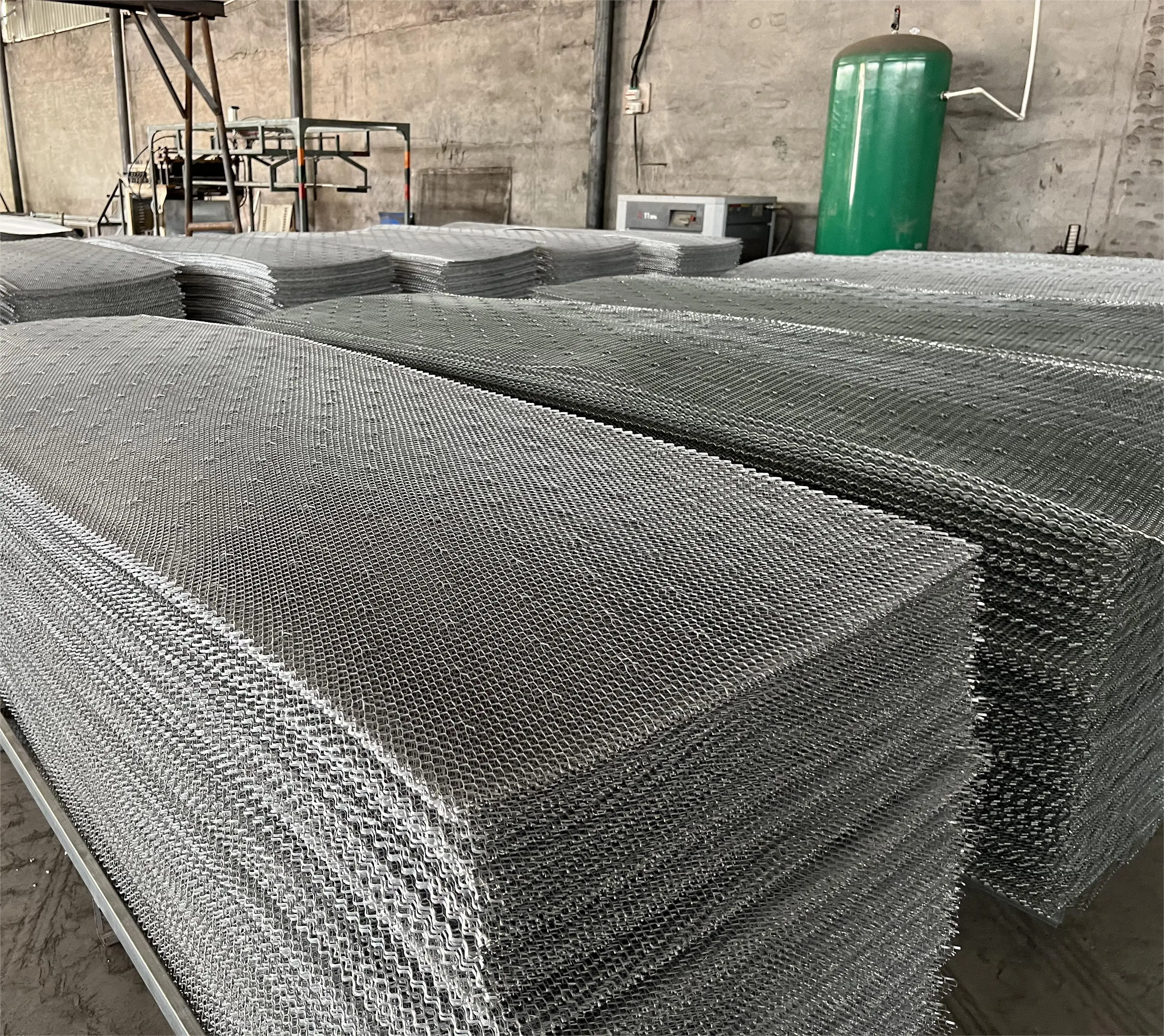 Top Ranking Factory Manufacturing 27x96 Galvanized Steel Expanded Metal ...