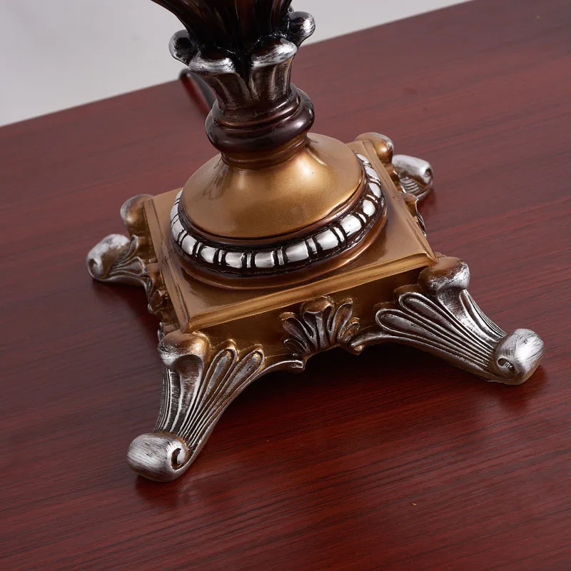 欧洲古典风格室内聚树脂材料台灯台灯带灯罩酒店卧室 - Buy 台灯经典款式,室内台灯,树脂台灯 Product on Alibaba.com