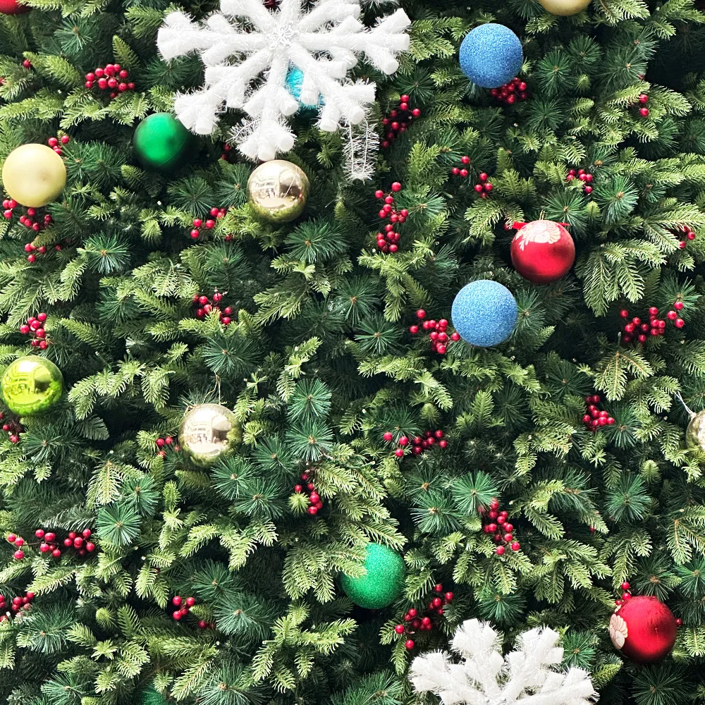 Outdoor Shopping Mall Hotel Decoration Green 7M Christmas Tree ...