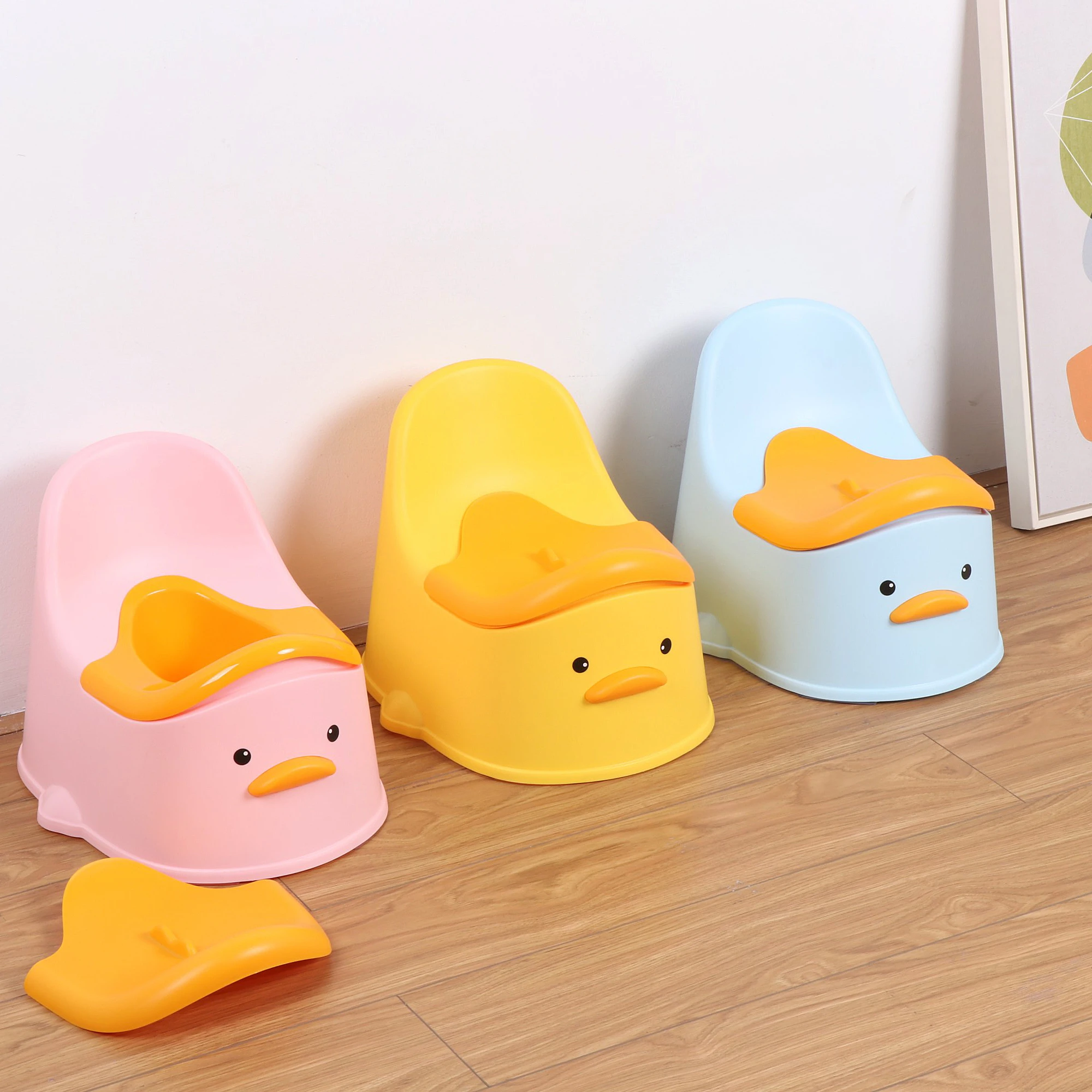 Plastic Baby Travel Potty Portable Toilet For Baby Bathroom Training ...