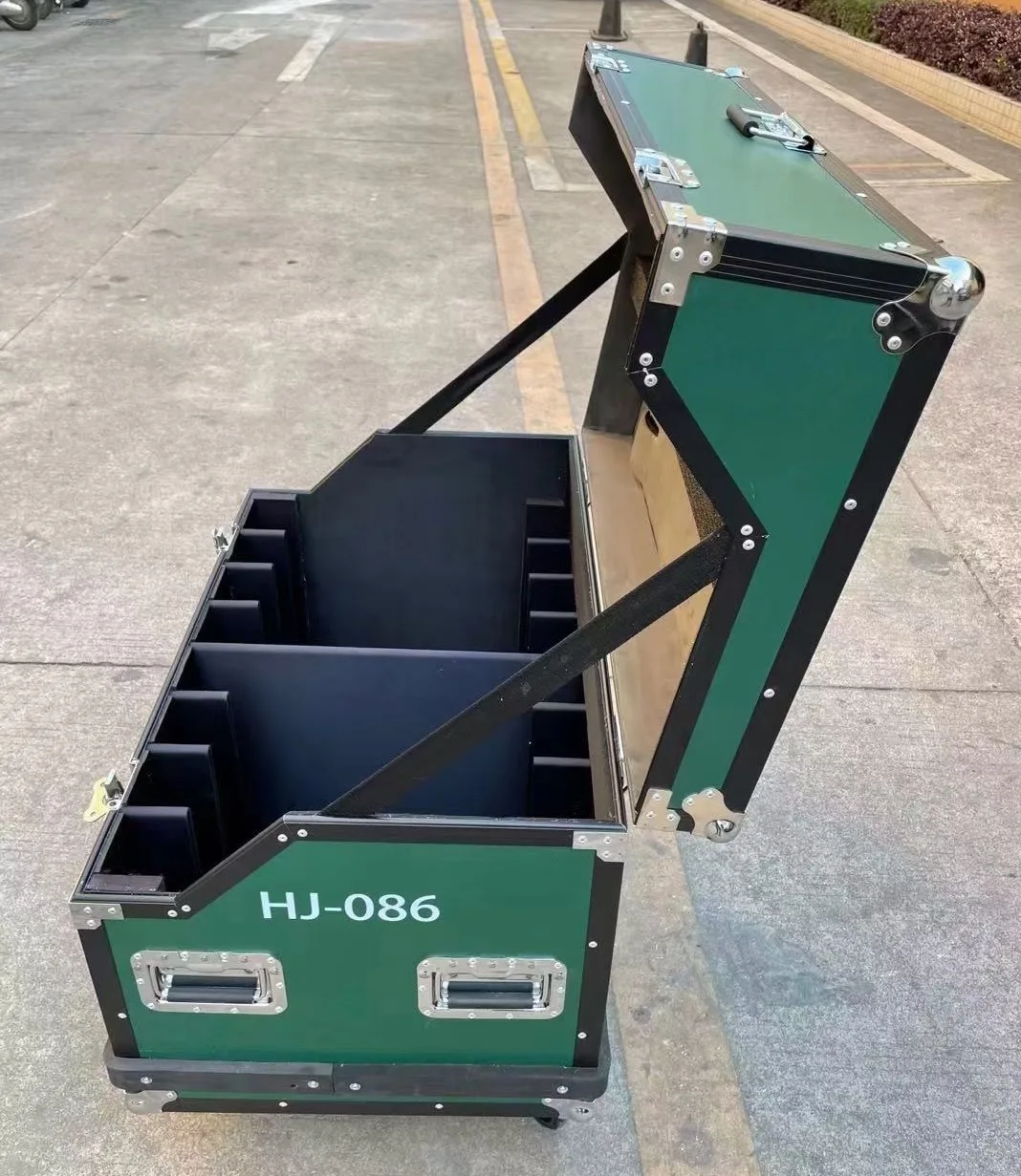Rental Waterproof Ata Road Flight Case For 5 Led Display Screen Up To ...