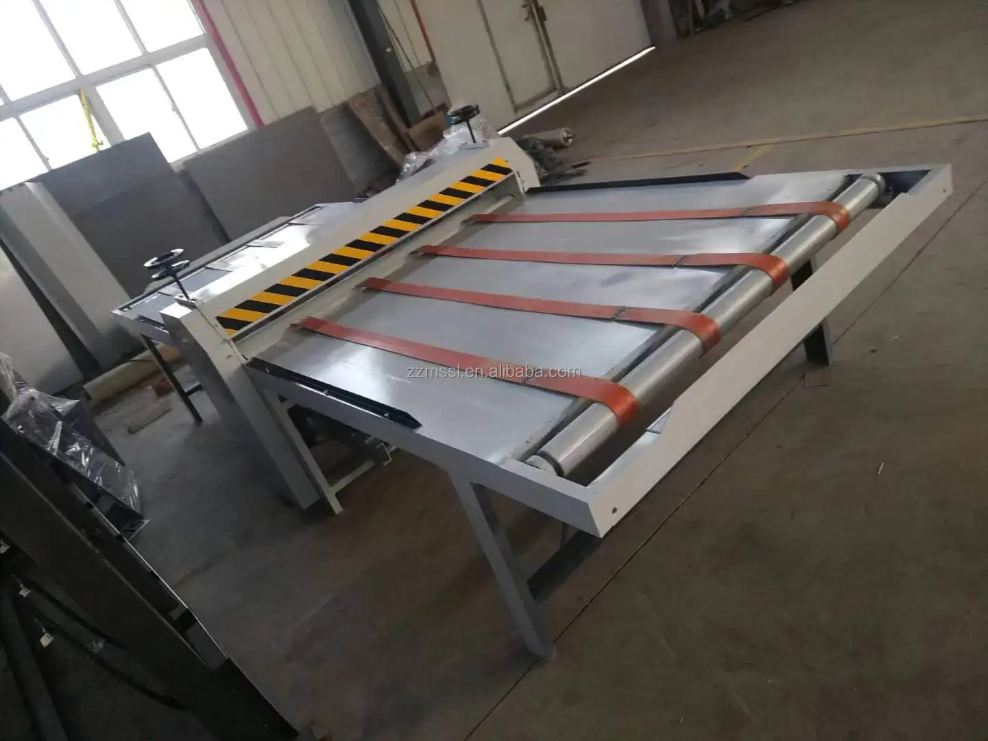 High Efficiency Pizza Box Corrugated Paper Die Cutter