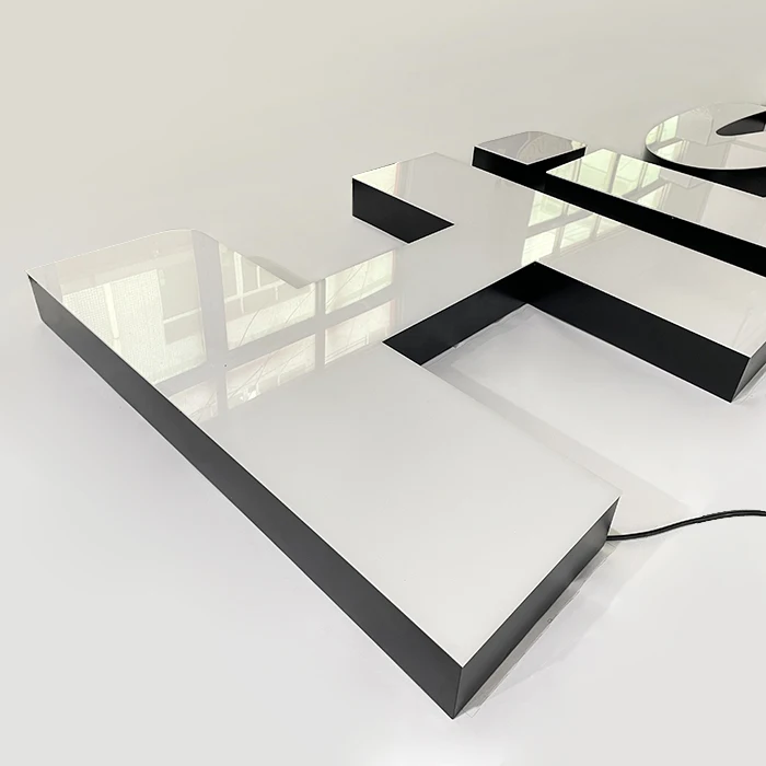 Custom Outdoor Wall 3D Illuminated Retail Store Sign Design