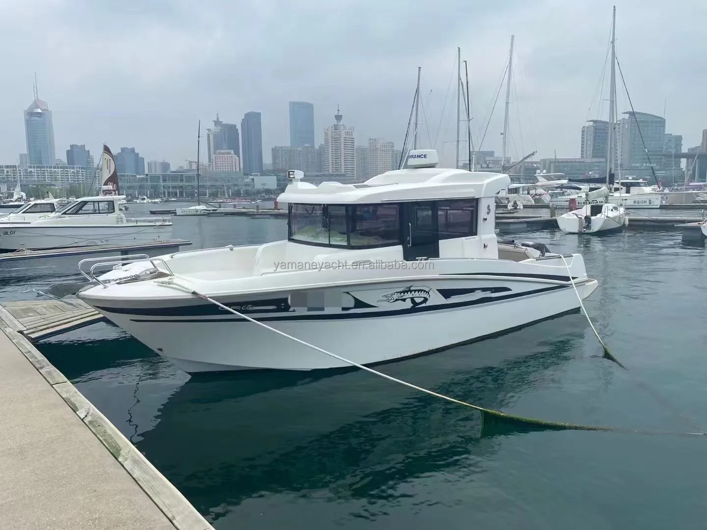 Yamaneyacht - Luxury Fishing Boat with 32ft Gasoline Motors