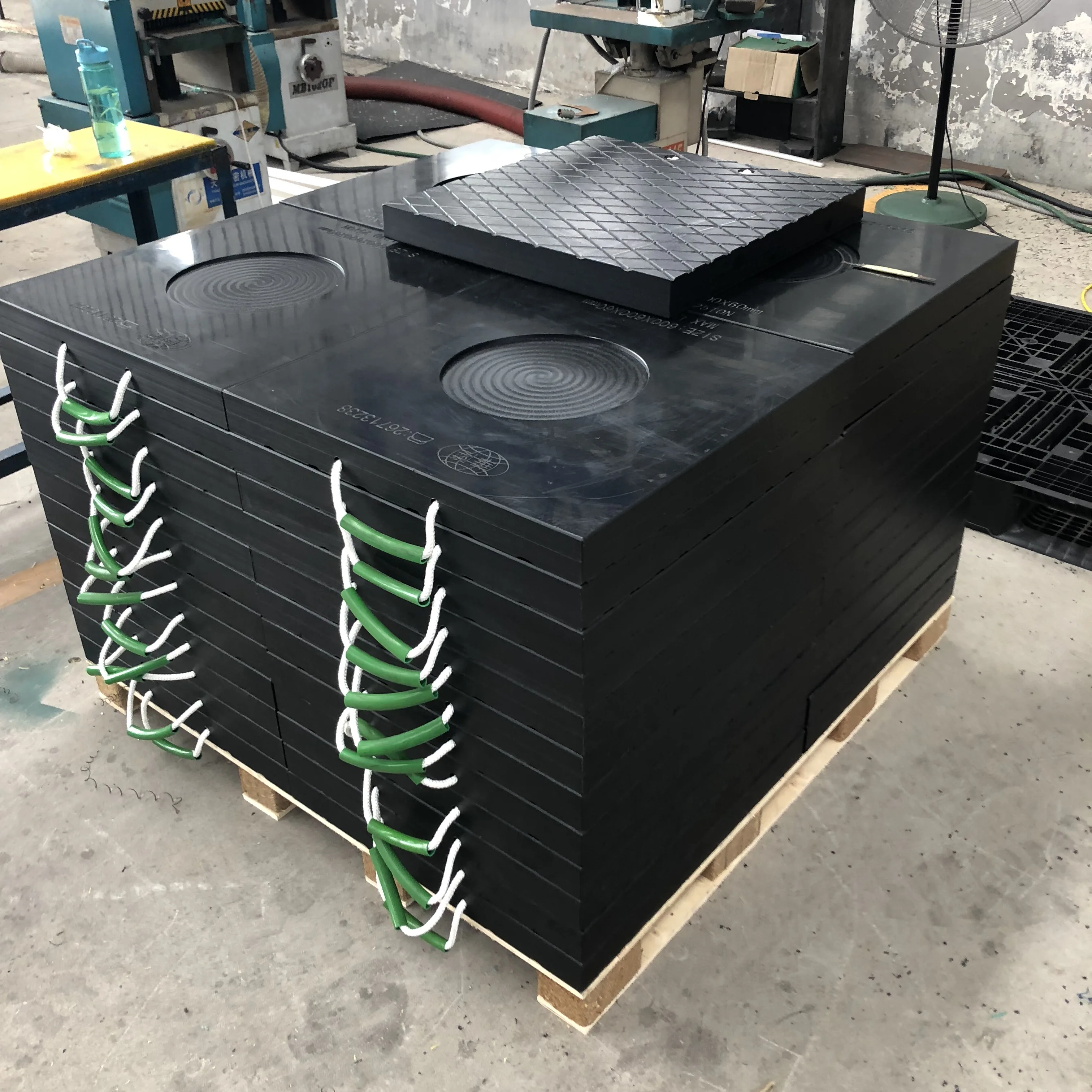 Portable Uhmwpe Plastic Cribbing Blocks For Crane Outrigger Pads - Buy Outrigger Pad,Crane Leg ...