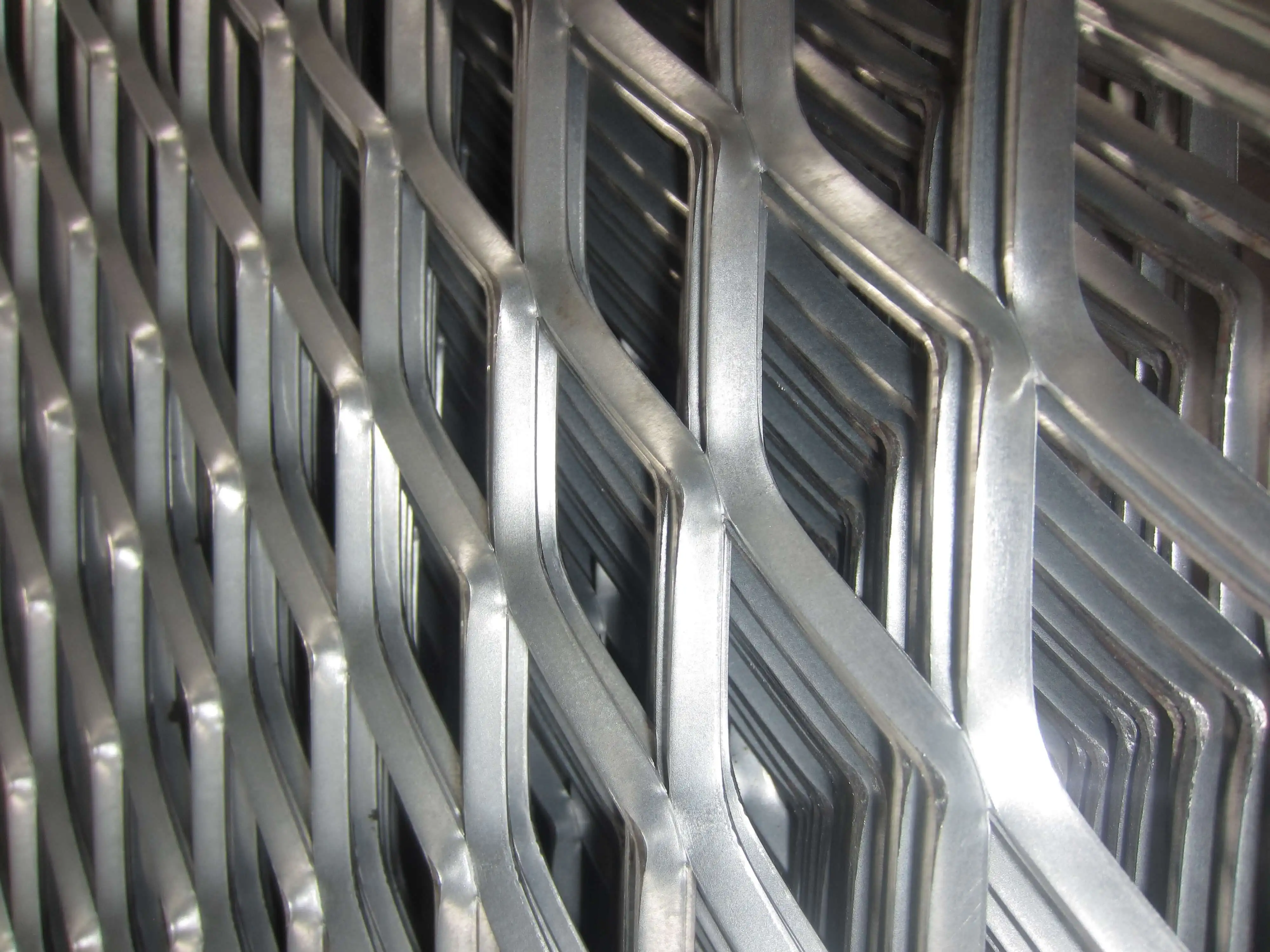 Expanded Metal Mesh Grills - Durable and Versatile Solutions
