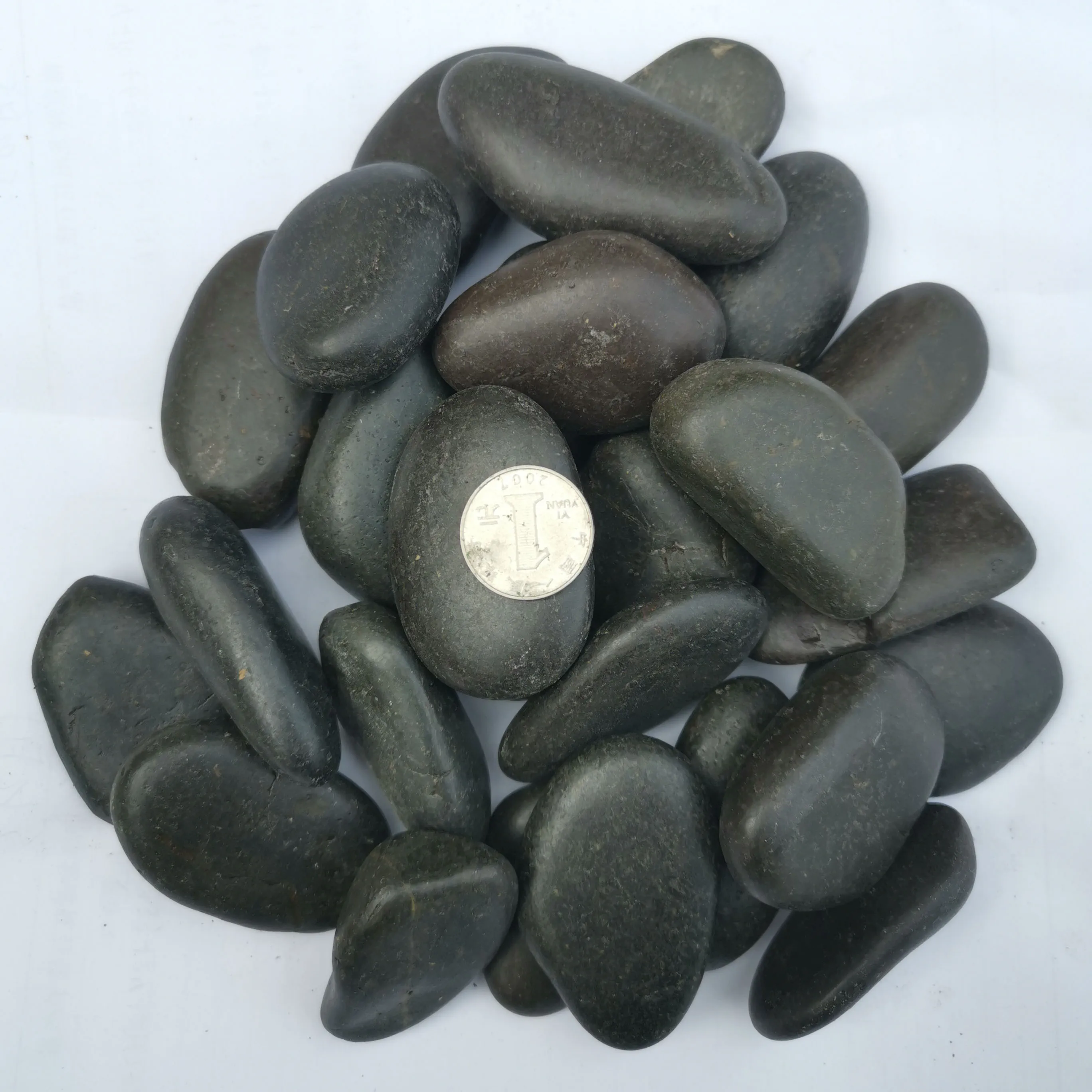 Natural Polished Pebble Stone For Driveway Patio And Garden Path ...