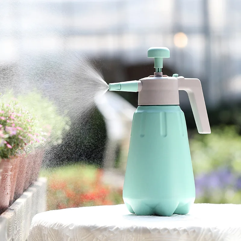 2L High Quality Plastic Water Spray Manual Pressurized Perfume Sprayer ...