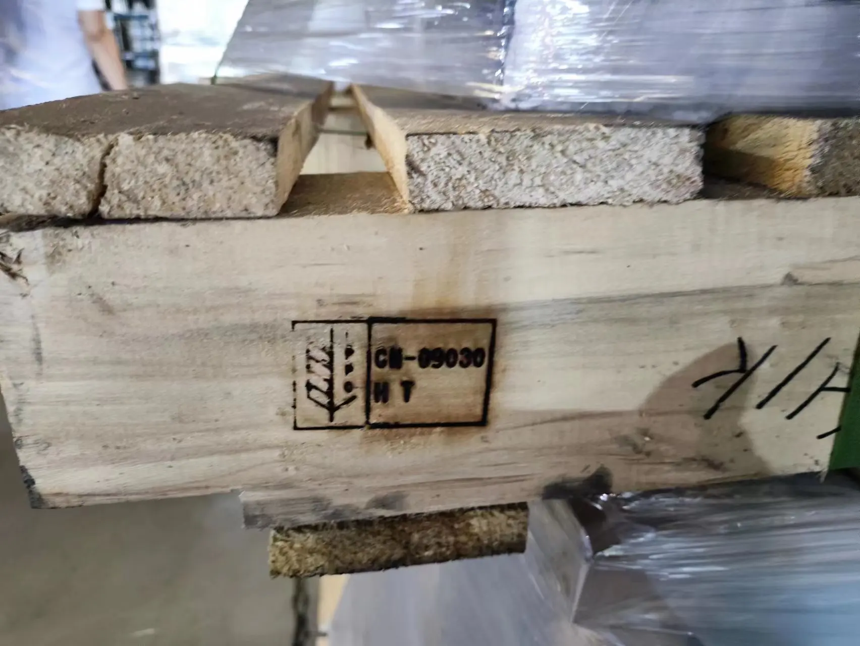 Refractory Low Porosity Brick Factory Magnesia Carbon Brick Refractory ...