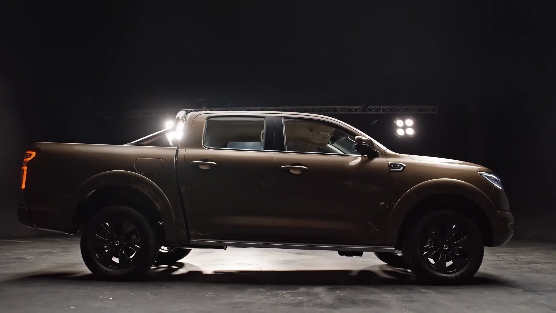 Supercar Gwm Cannon Pick Up Truck 4x4 Diesel Double Cabin Adult 2.0 At ...