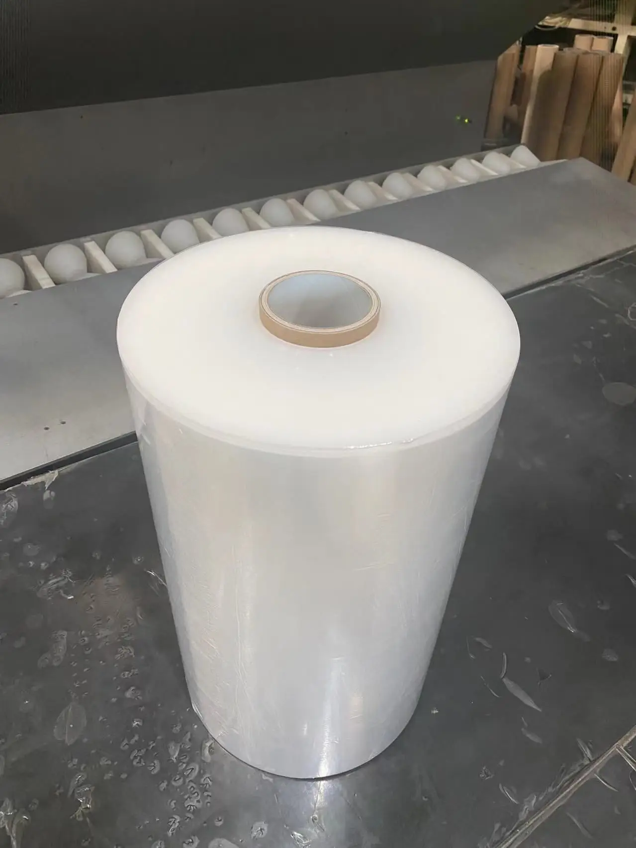 Durable Packaging Cover Film Pallet Plastic Film Roll Heavy Duty Shrink ...