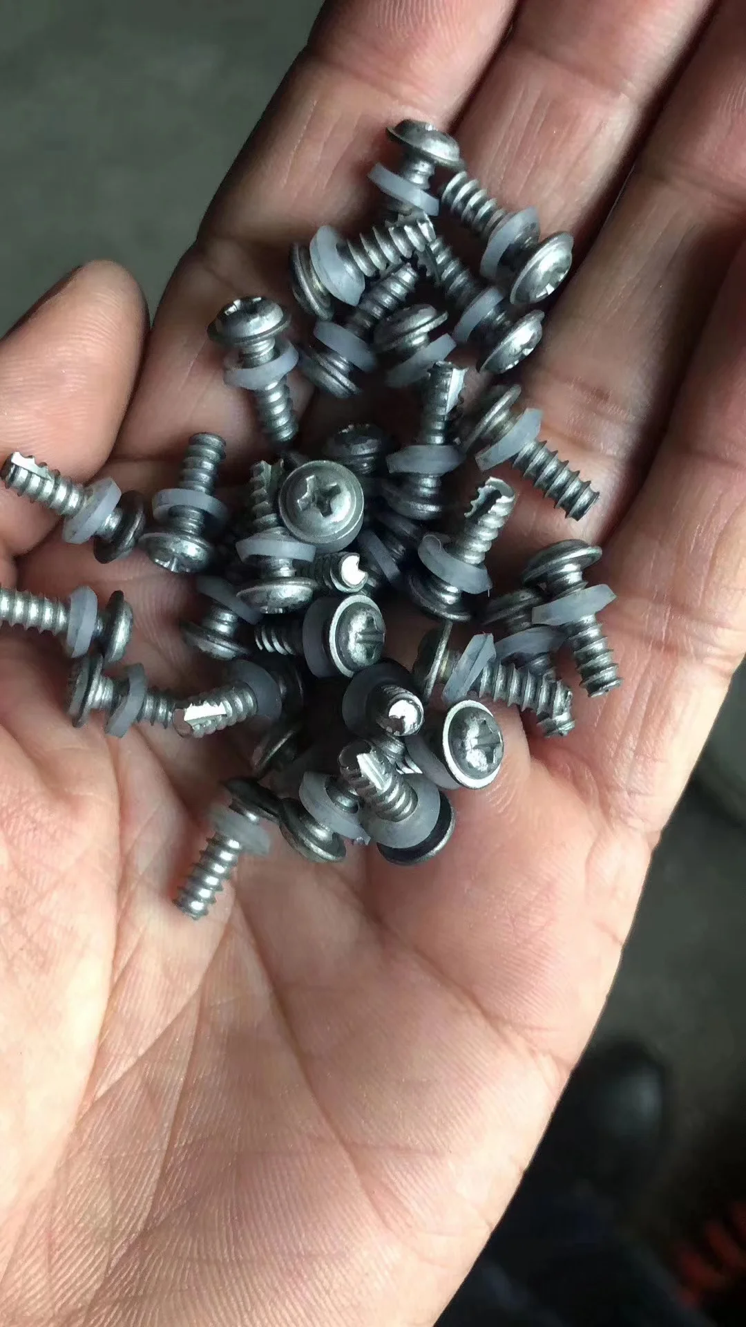 Roofing Screw Sealing Washer Assembling Machine - Buy Roofing Screw ...