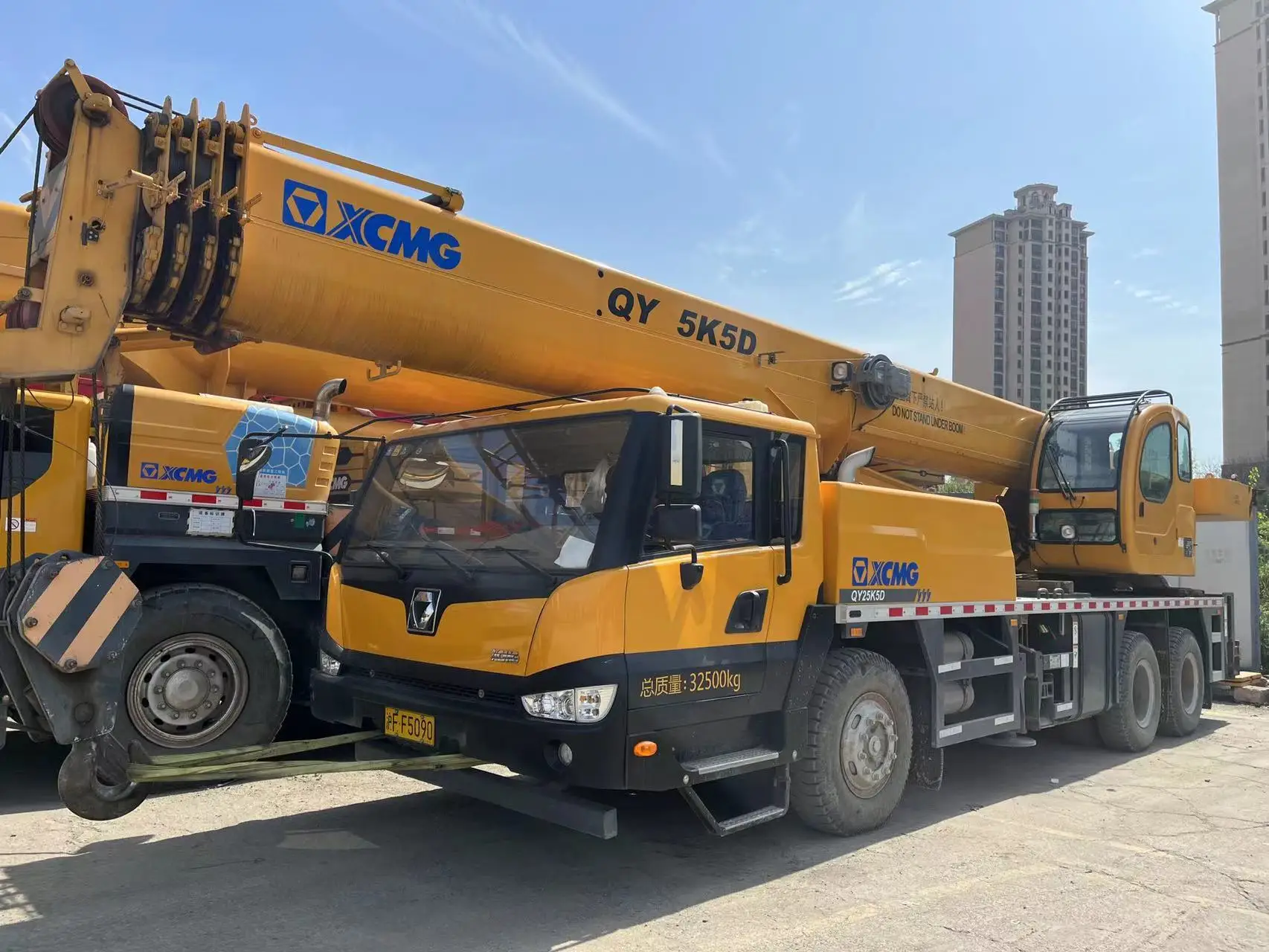 Chinese Xcmg Used Crane Sold Cheap Qy25k5d Large Number Of Machines ...