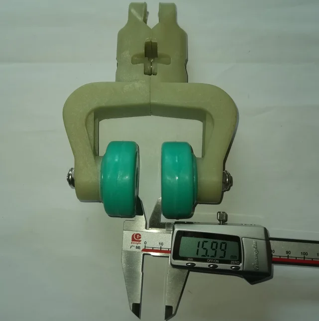 Plastic Suspension Conveyor Trolley For Chicken Slaughter T-track ...