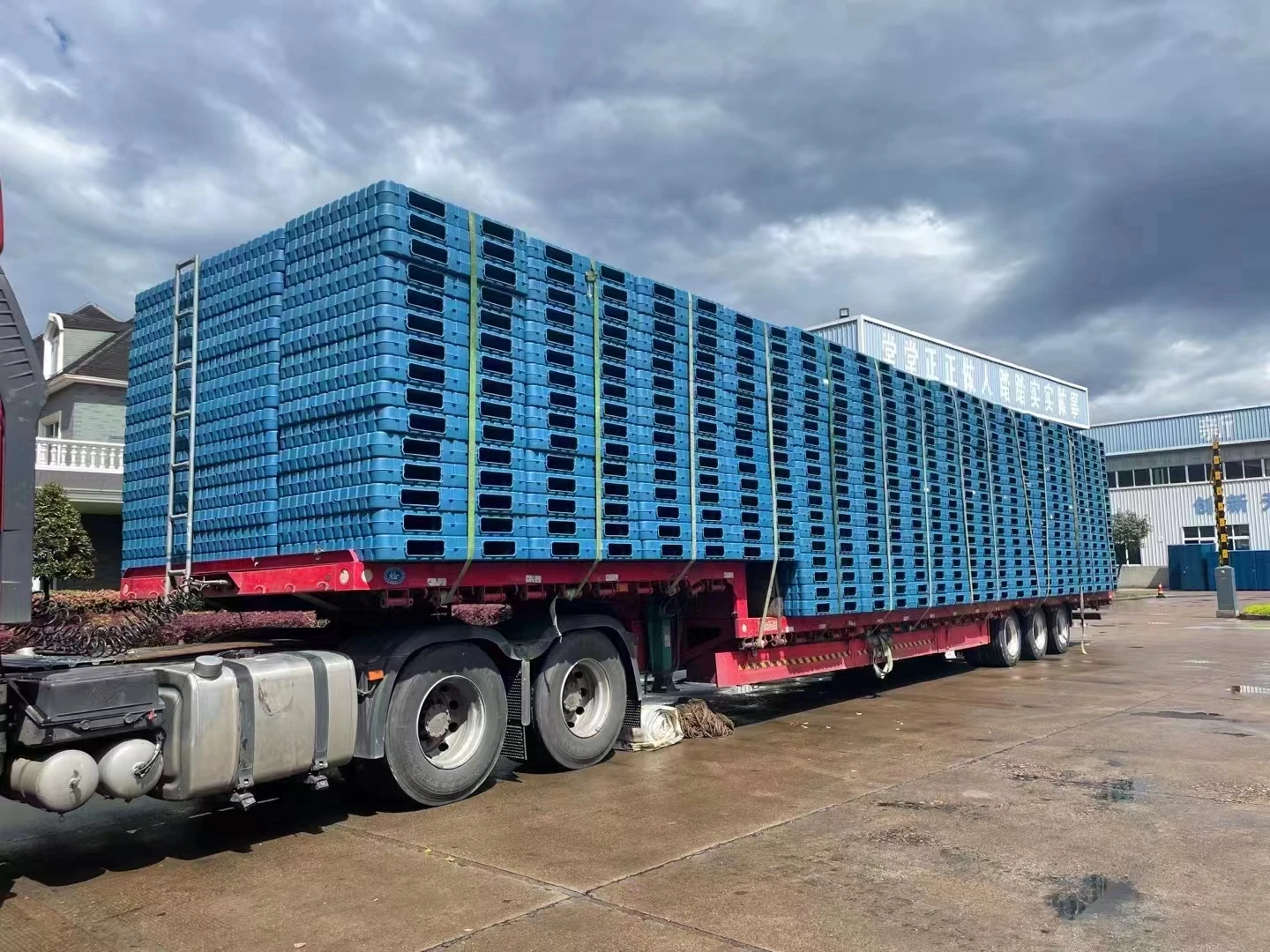 Forklift Pallet Warehouse Racking Transport Packaging Plastic Pallets ...