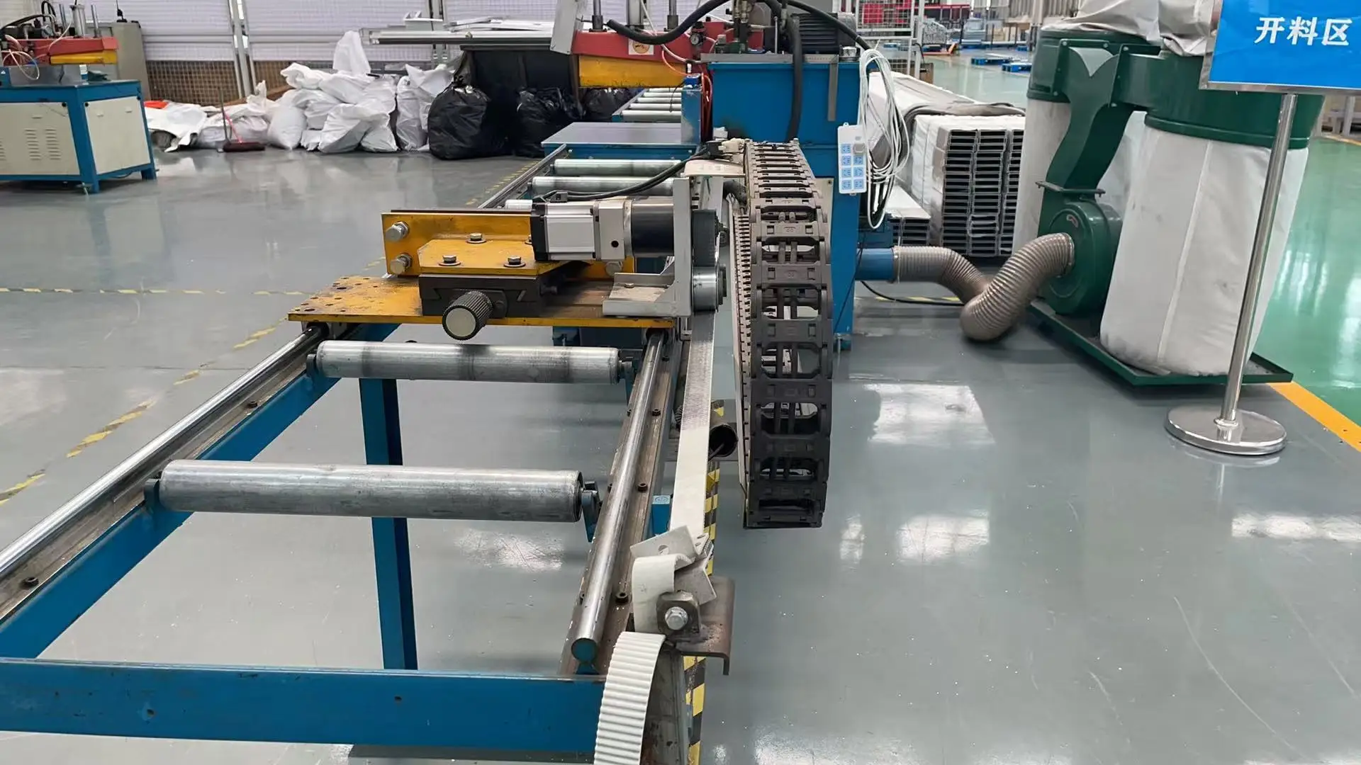 LEX Customizable Size Dense Busbar Trunking System 1*150.0 mm Aluminum ...
