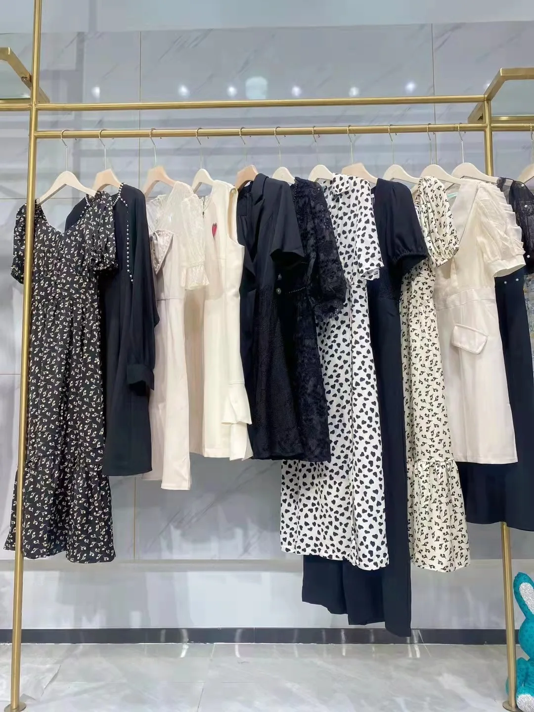 Wholesale of New Miscellaneous Floral Dresses and Lady Dresses Stock ...