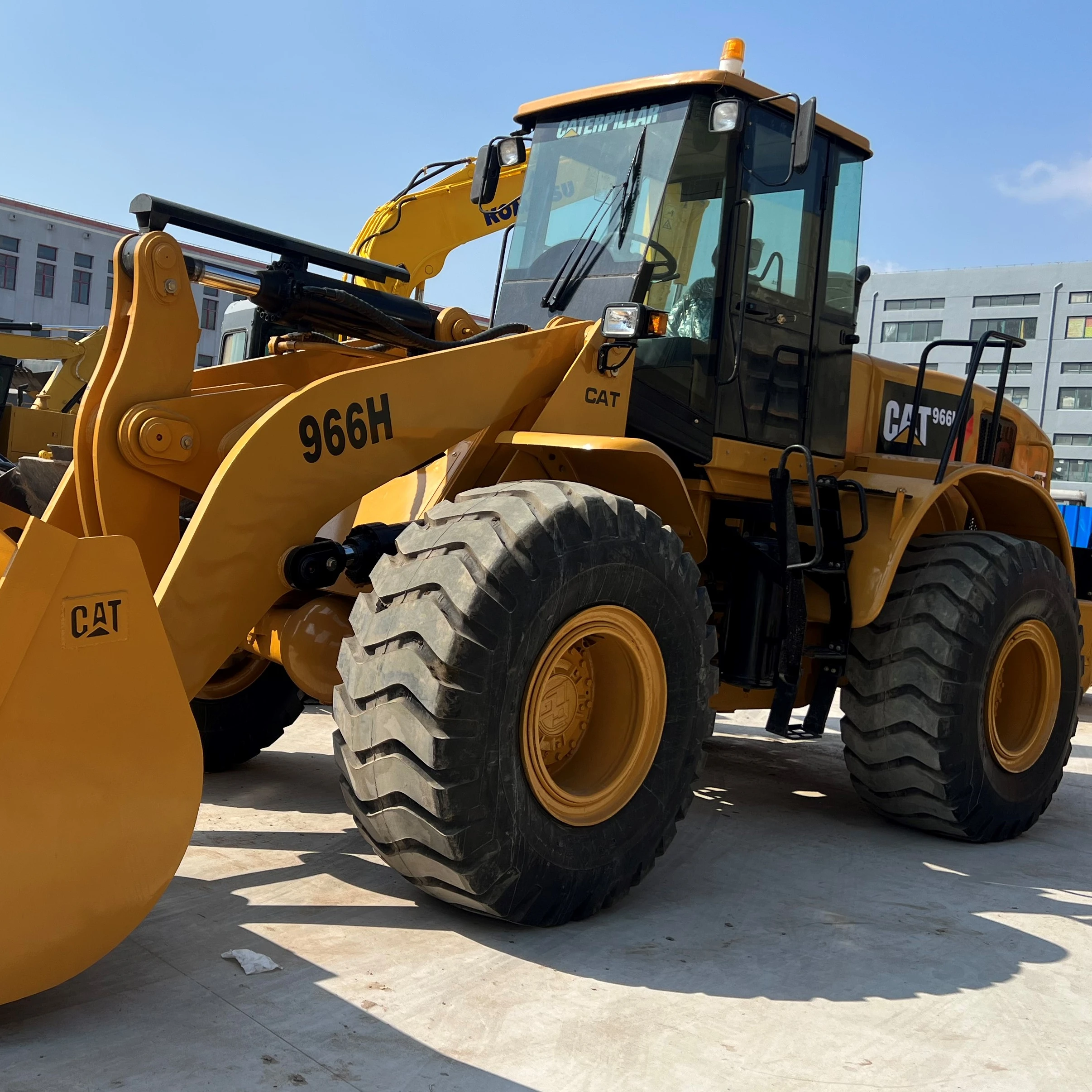 Used Cat loaders 966H wheel loader is ready to go earth-moving machines ...