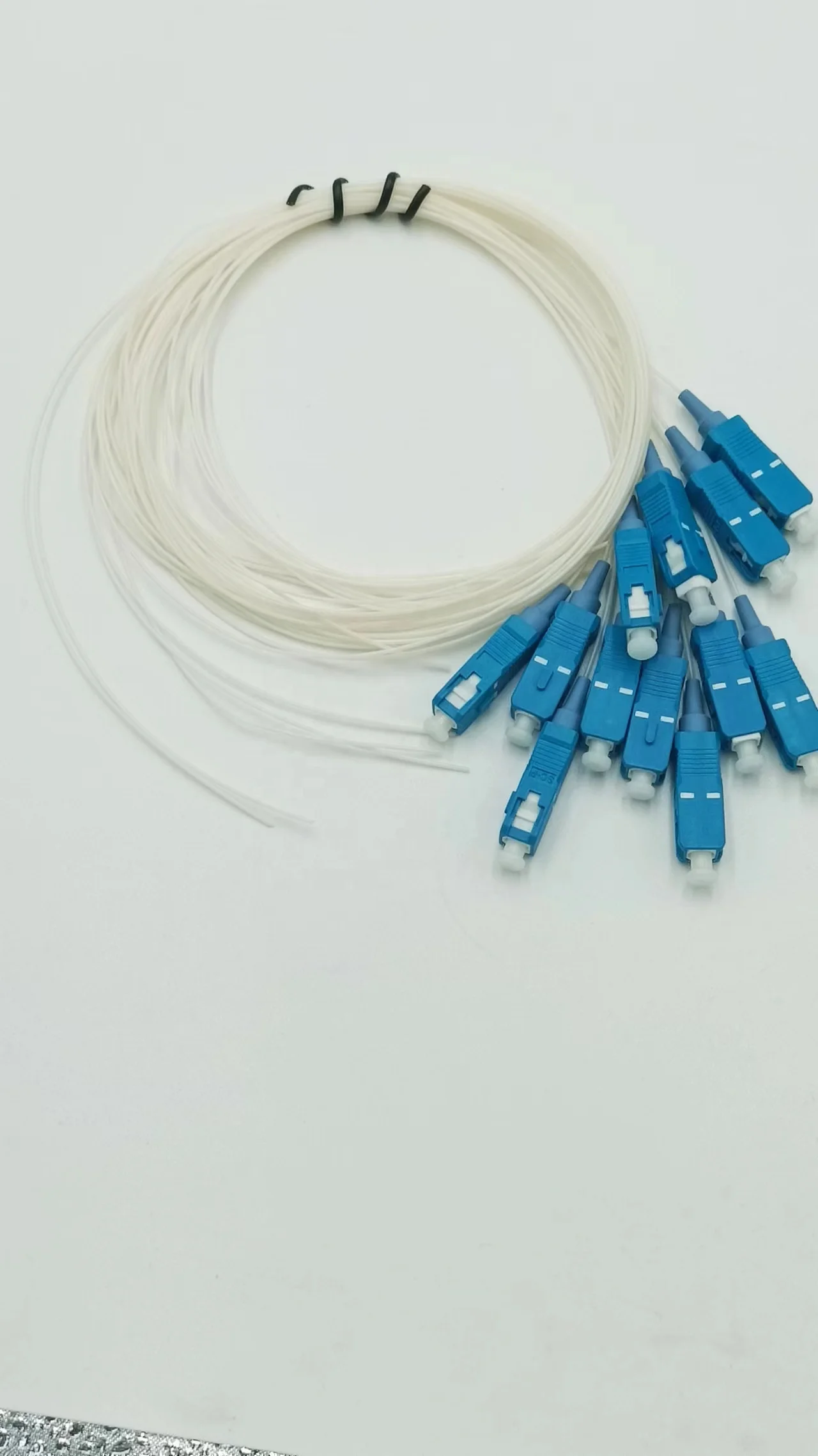 0.9mm Single-mode Pigtail Sc/upc High Quality Fiber Optic Simplex 900um ...