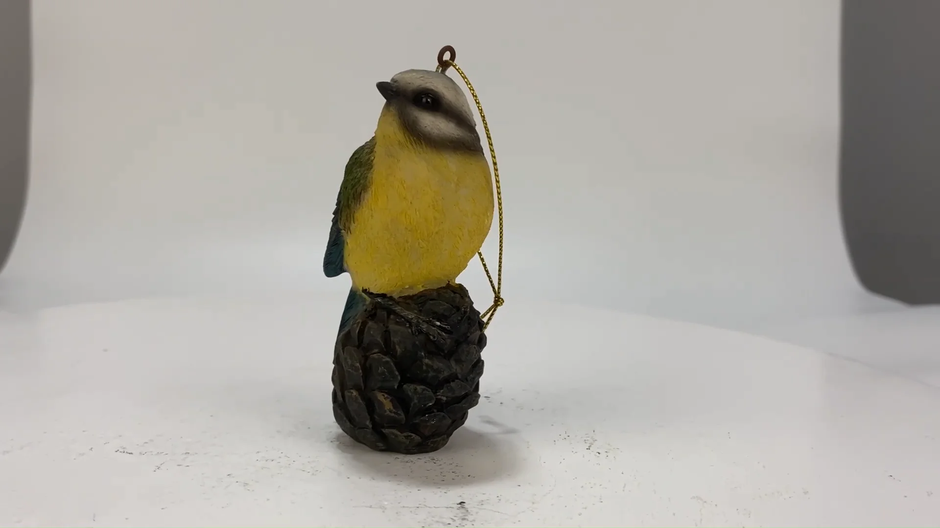 Custom Resin Bird Figurines Animal Pinacone With Bird Garden Ornament ...