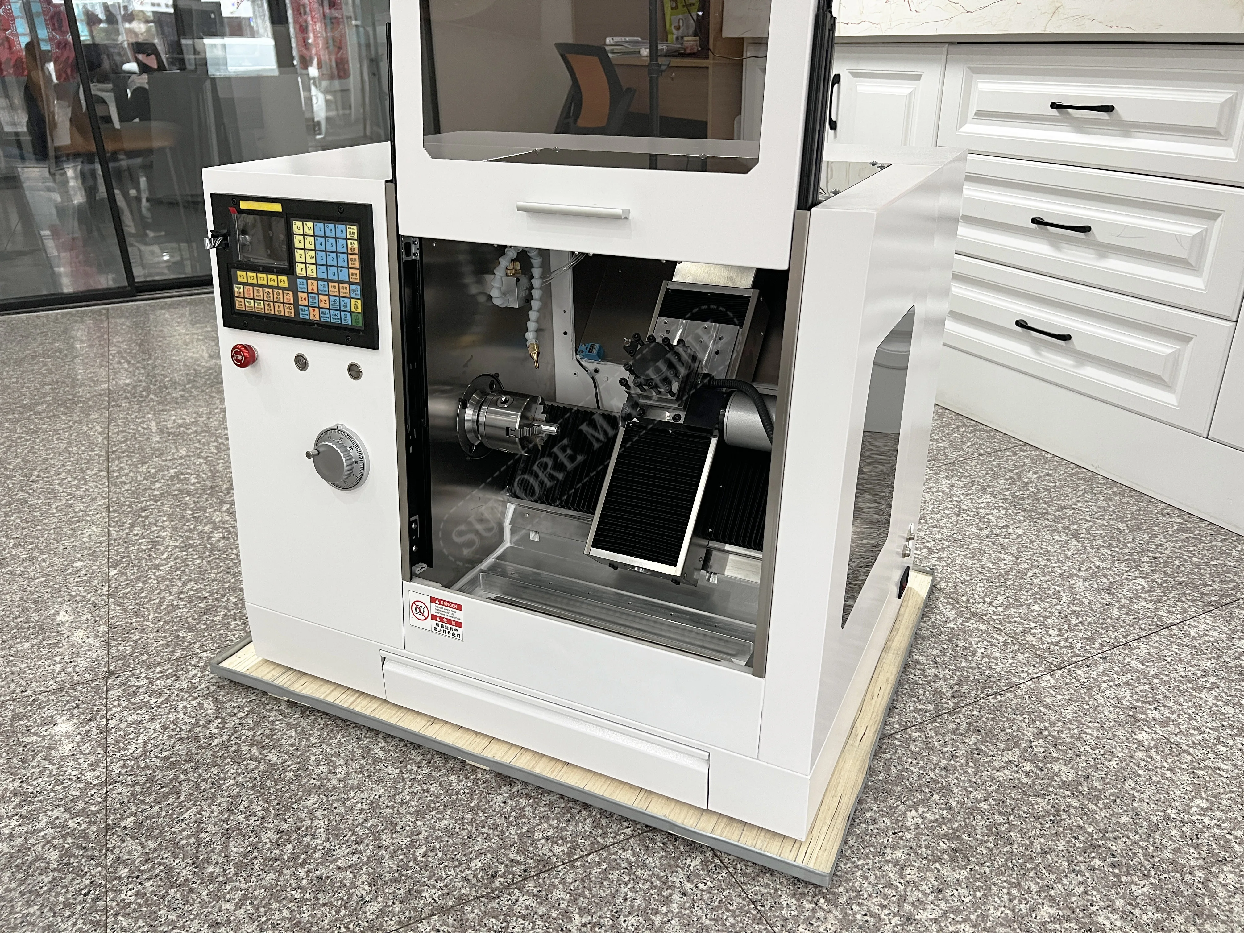 Torno Bench CNC Lathe Price STC2150 Small Slant Bed CNC Lathe Machine ...