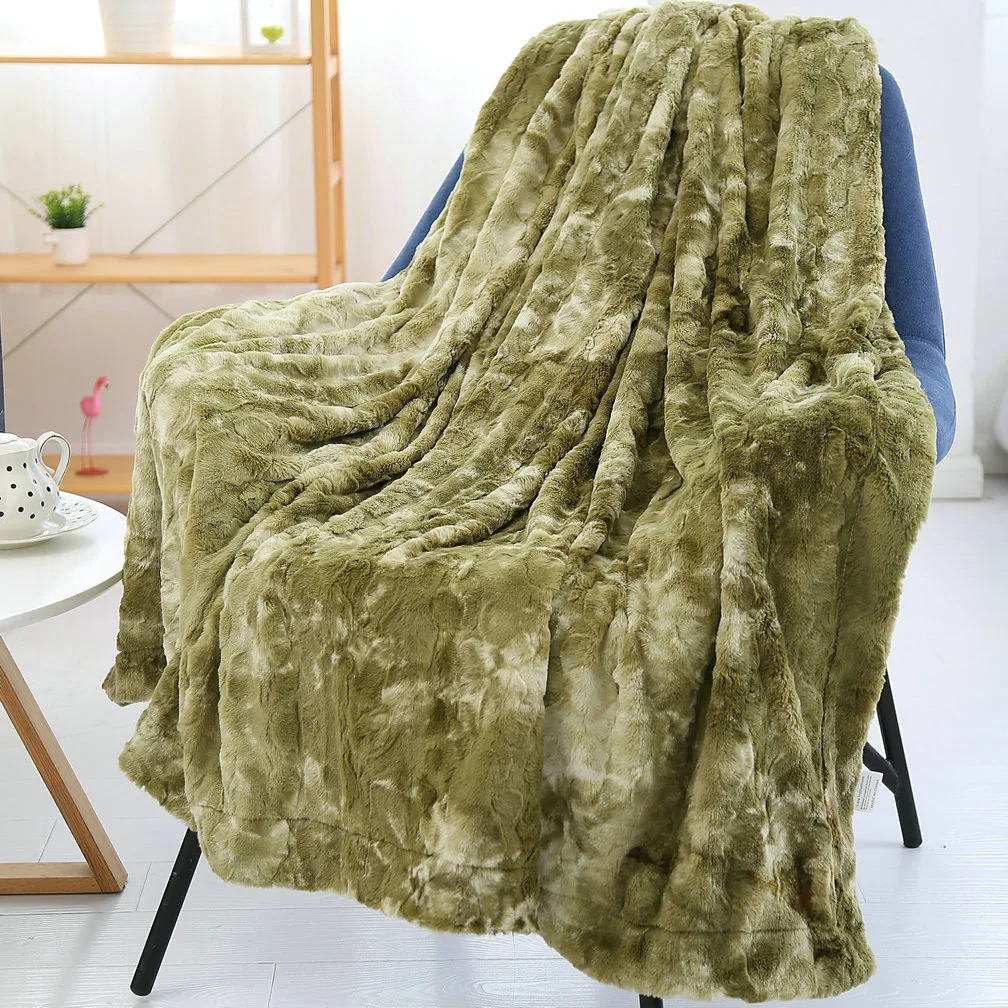 Large Faux Fur Blanket - Super Soft Mink Faux Fur Throw