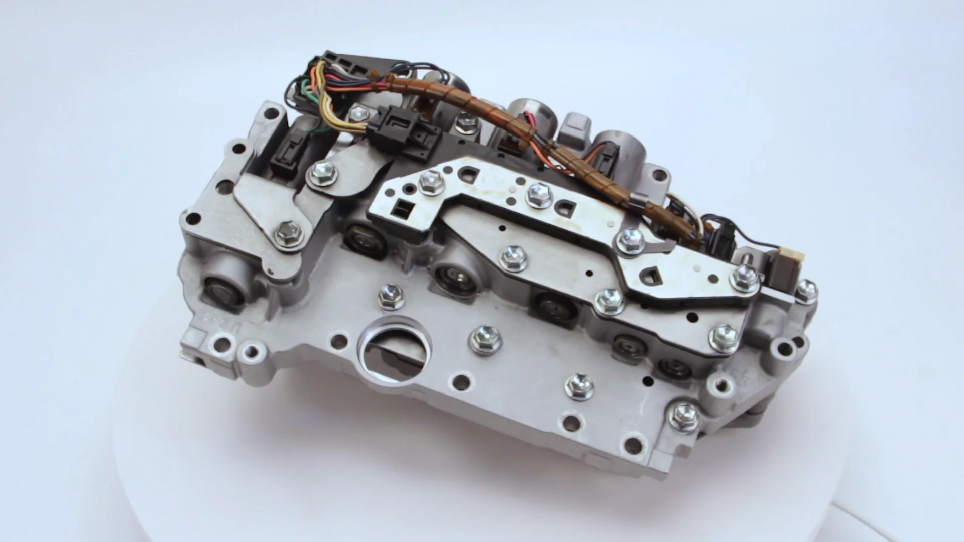 Auto Parts U660e Transmission Valve Body With Solenoid Valve U660 U660e ...