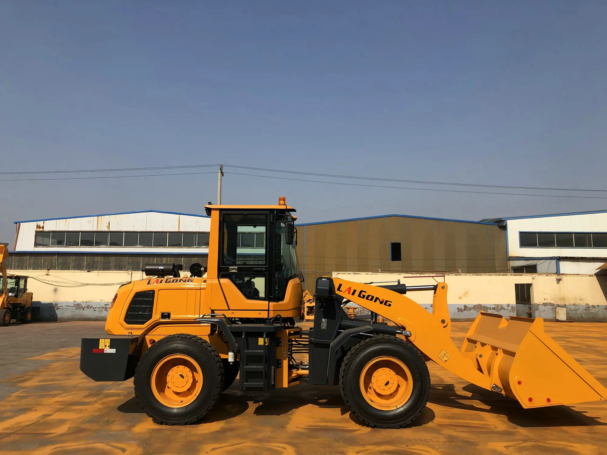 Small Front End Loader 2.5 Tons 1.1 Cubic Meters Bucket Loader Small ...