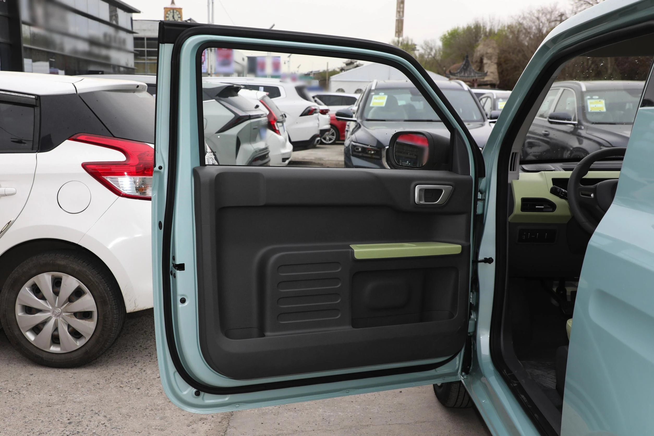 Geely LC Panda Electric Car: Compact & Affordable 200km Mini EV for ...