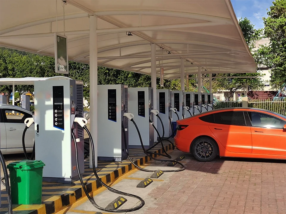 180KW Large Charging Station - Efficient Electric Car & Bus Charger