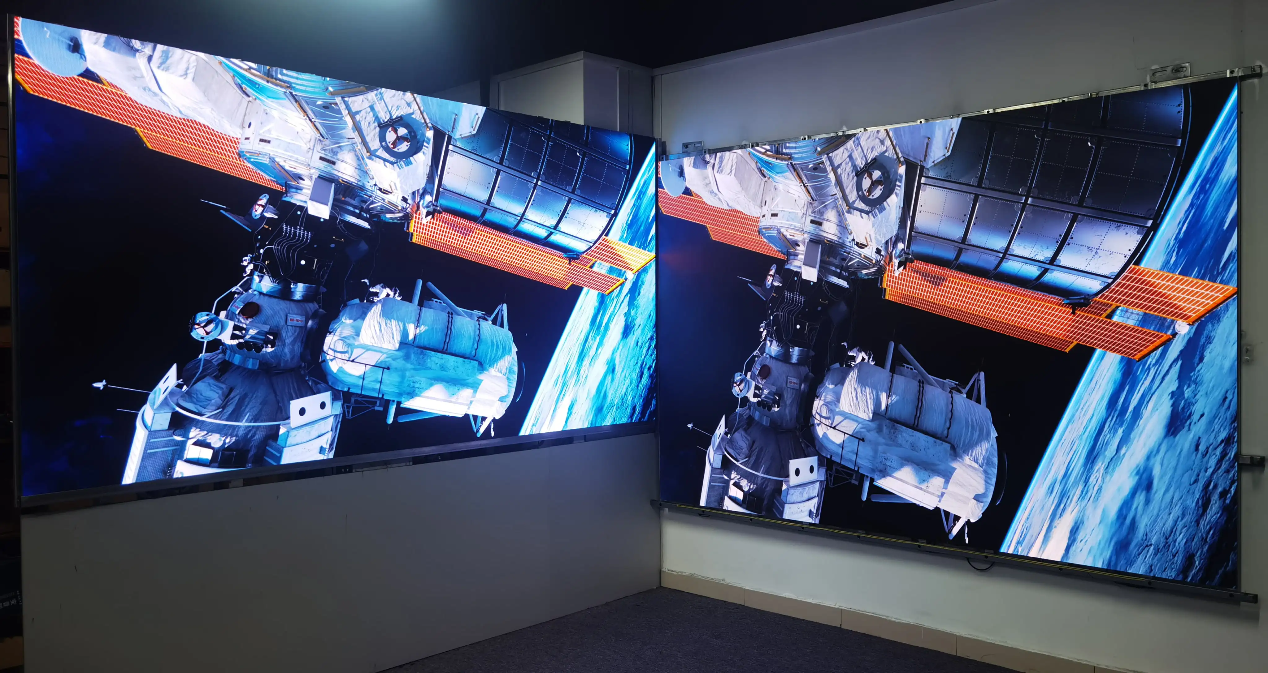 Best Seller Full Hd Wire Bonding Cob P1.5 Led Display Cabinet Support ...