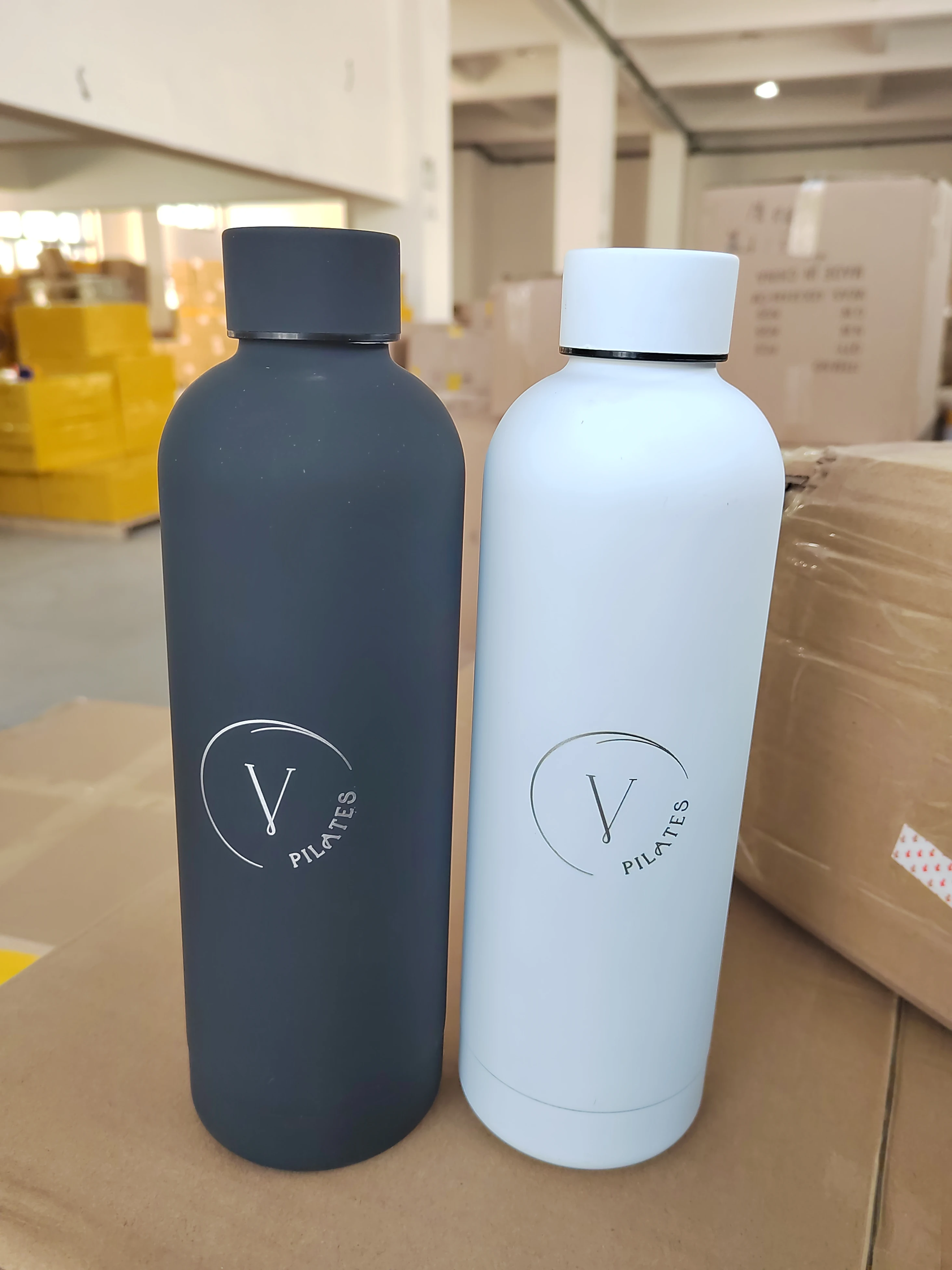 Custom Logo Drink Bottles - Insulated & Sustainable