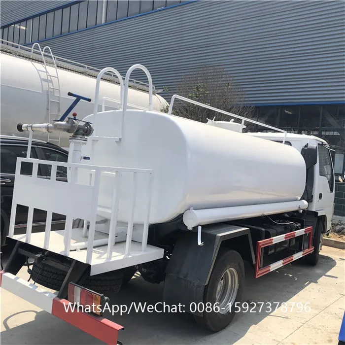 Delivery Water Tanker Truck - New Small Water Truck