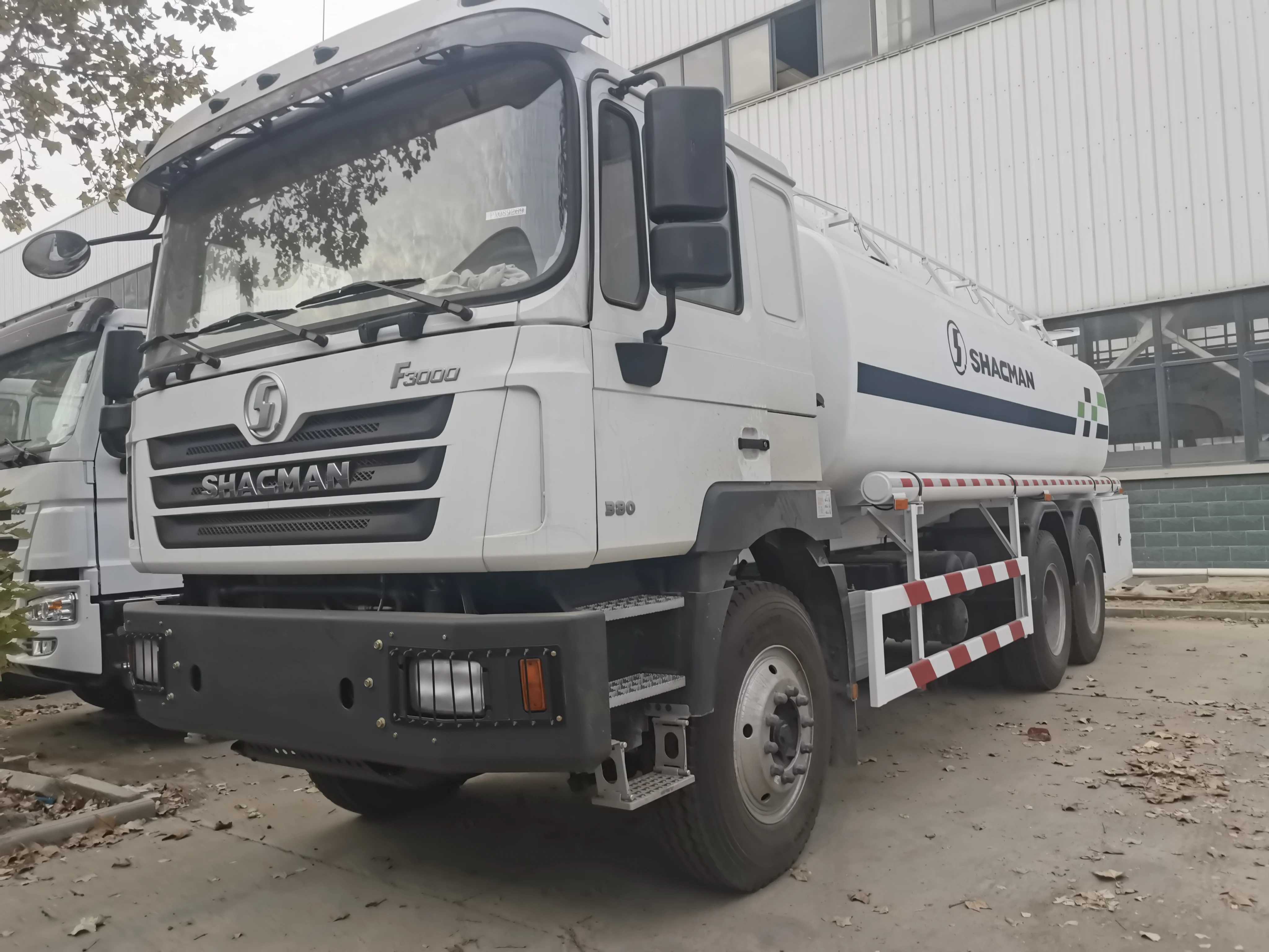Shacman F3000 Diesel Tanker Truck - High Quality Fuel Transport