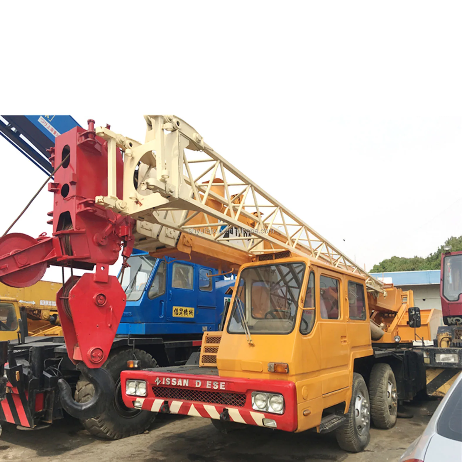 Used TADANO TL300E Crane - 30 Ton Capacity, Good Condition