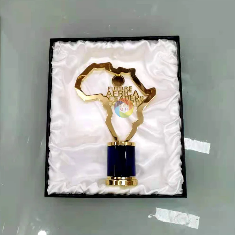 Customized Cnc Engraving Business Award Trophy Gold And Silver Engraved ...