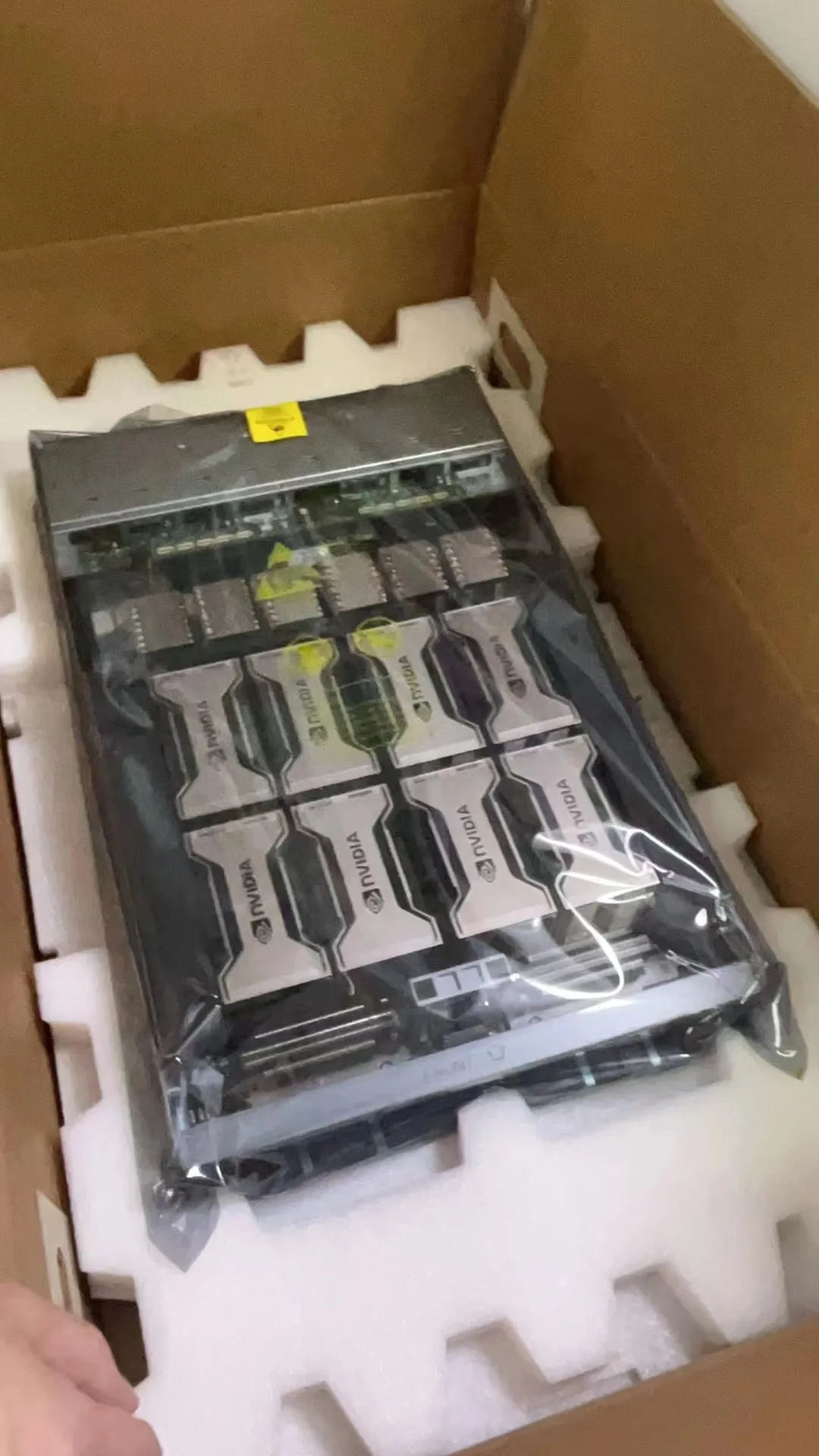 Supermicro Server H100 Gpu Nvlink Server Sys-821ge-tnhr Supermicro H100 ...