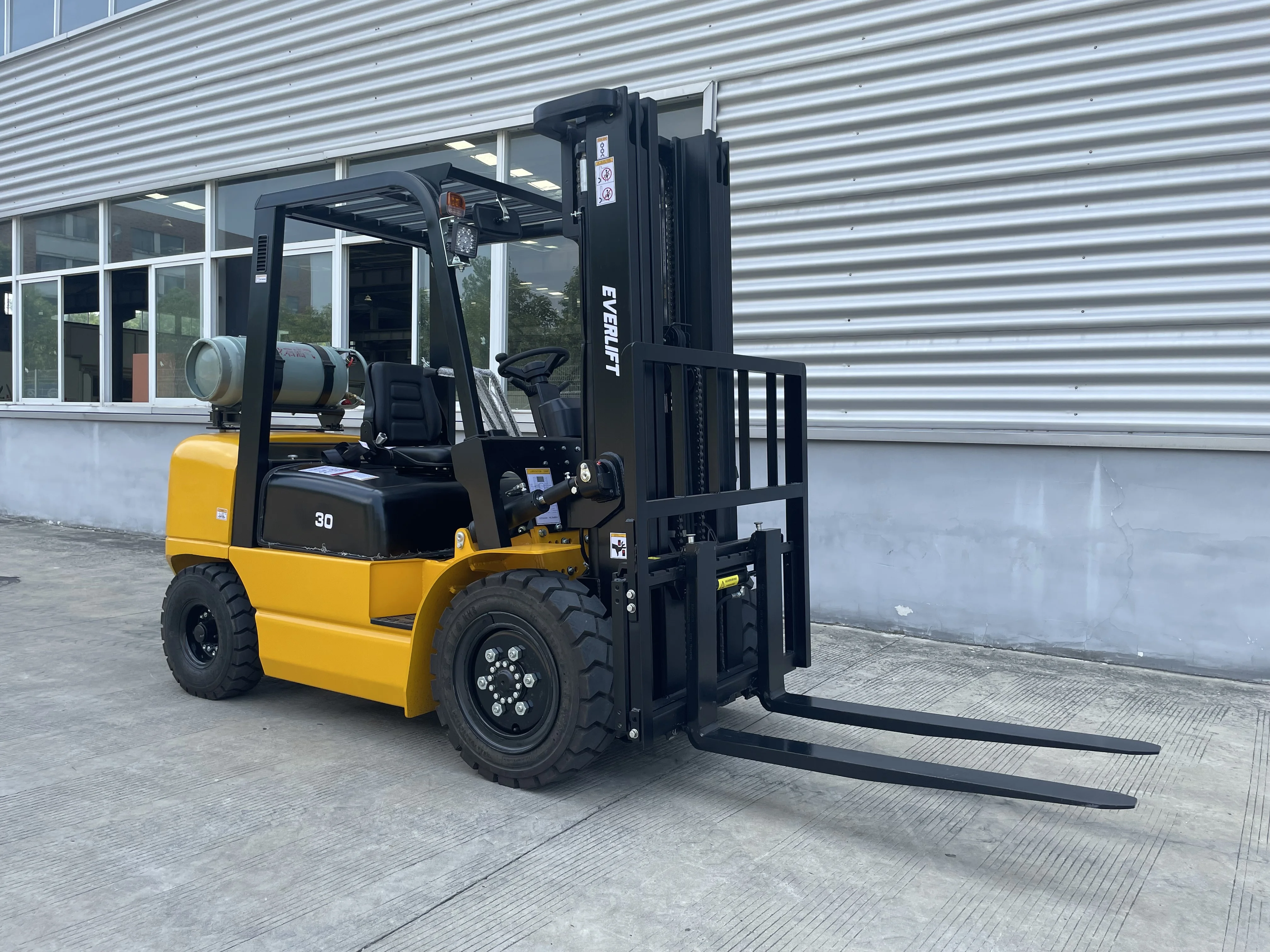 Everlift Nissan K25 Engine 2ton 2000kg Automatic Lpg Dual Fuel Forklift ...