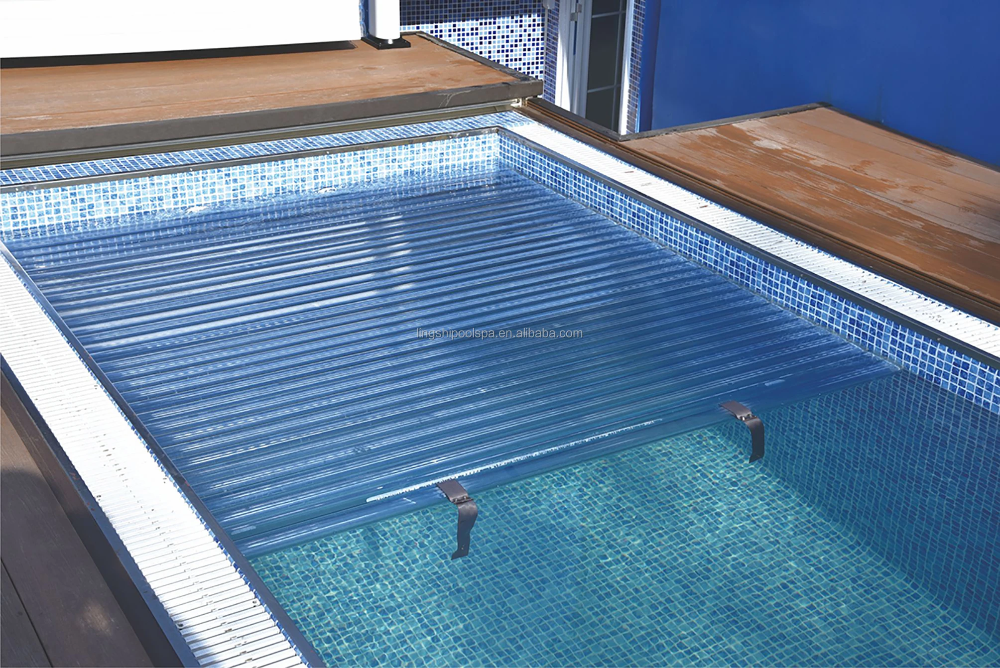 Retractable Load Bearing Pool Cover - Heat Insulated 60mm