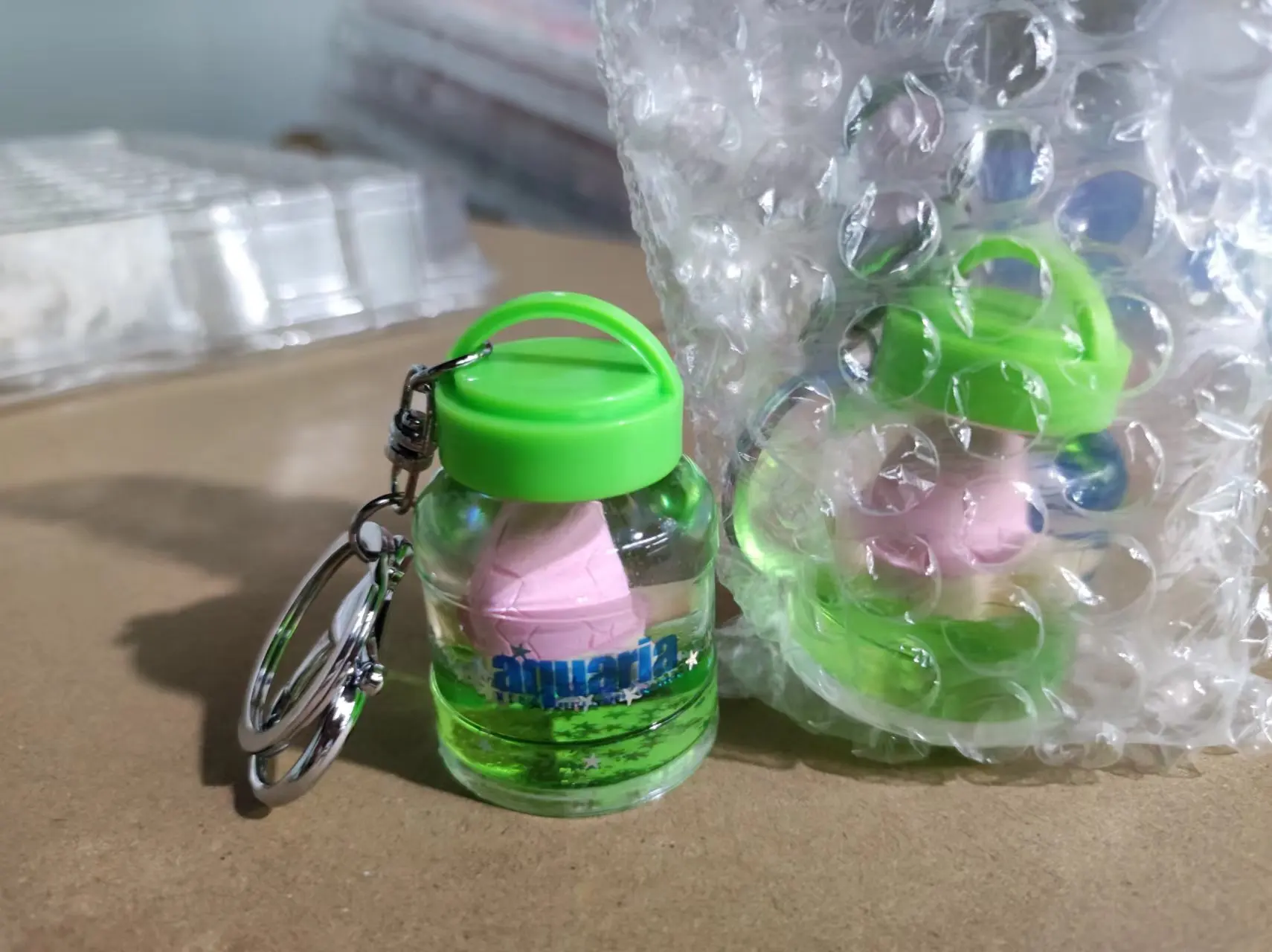 Mini Acrylic Keychain Custom Glitter Floating Liquid Plastic Key Ring ...