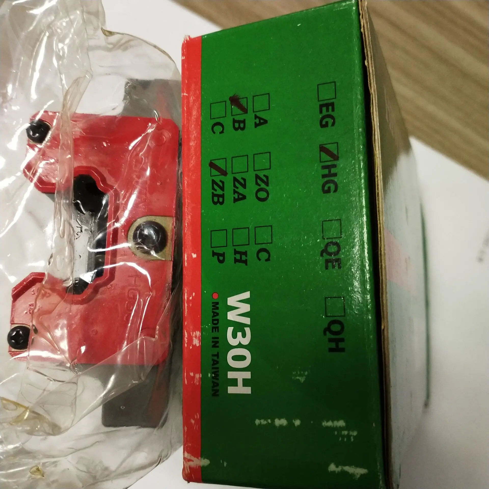 Original Hiwin Linear Guide Rail Sliders Hgw30cc Linear Guide Bearing ...