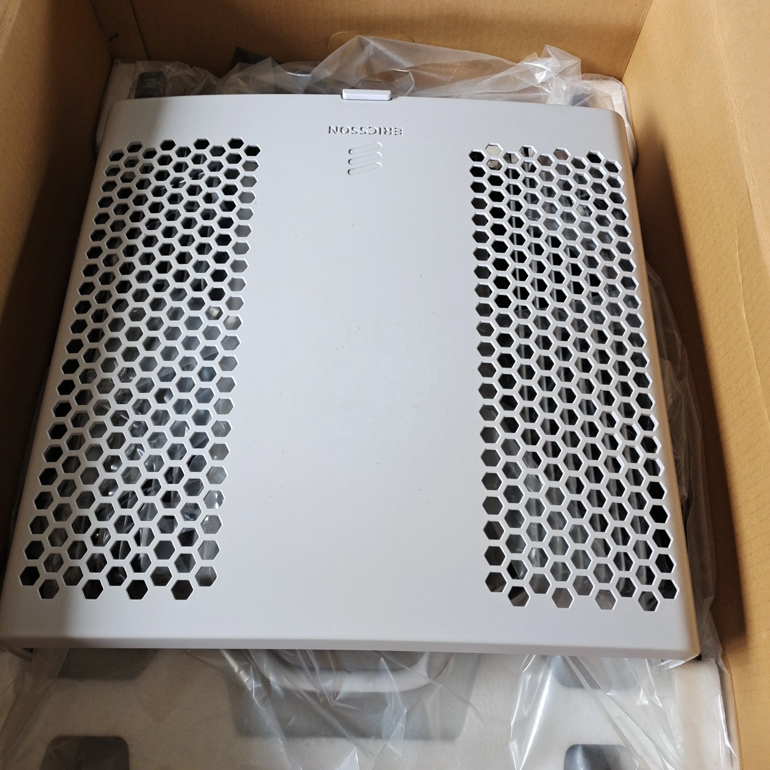 Ericsson RRUS 12 B3 KRC 161 282/2 RRUS 12 B3 Radio unidad| Alibaba.com