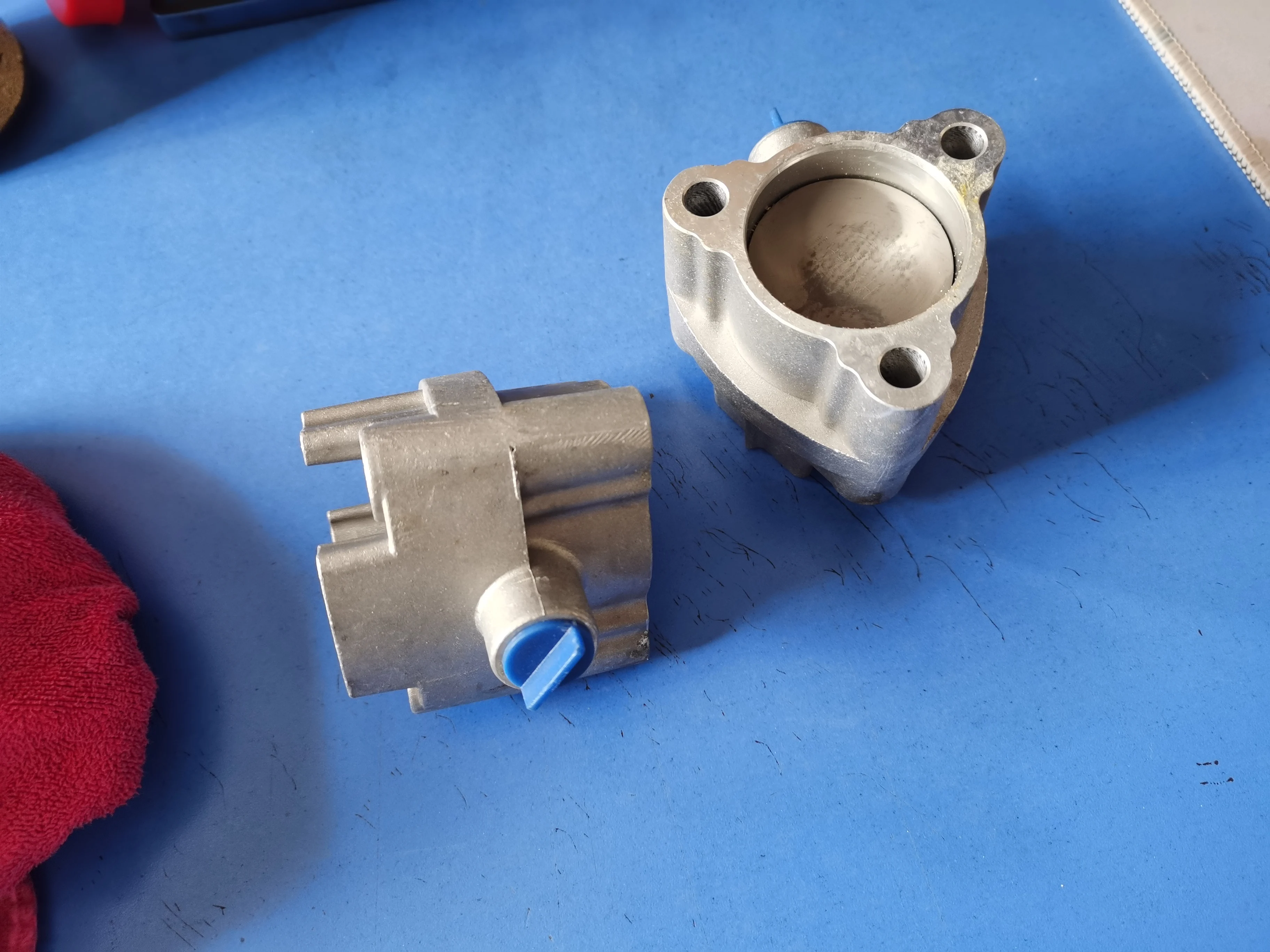 Sinotruk Howo Shacman Original Truck Parts Cylinder Assembly ...