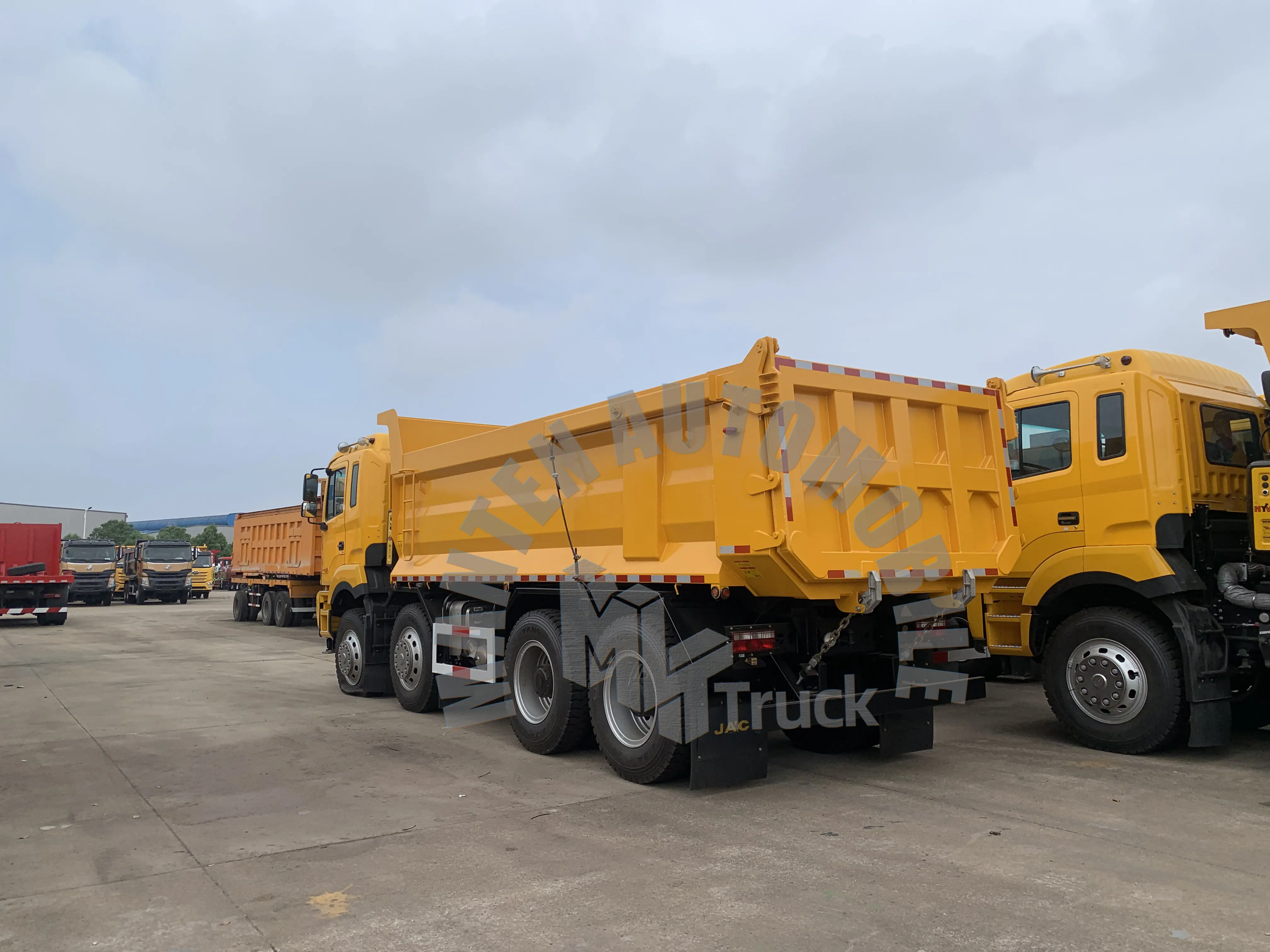 JAC 8X4 Dumper Truck - 40t Capacity for Heavy Load Transport