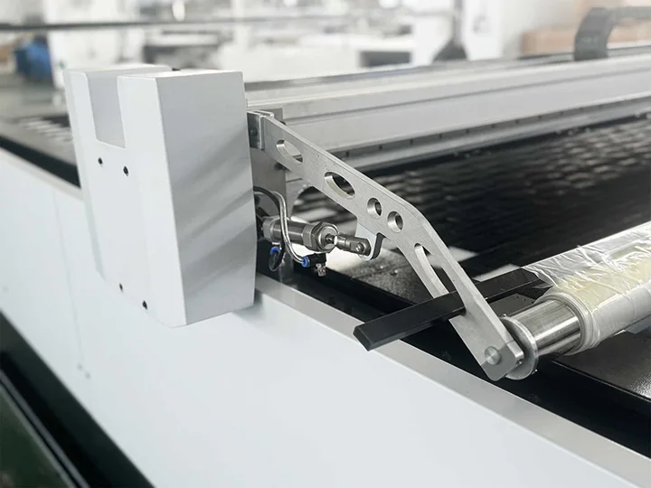 Low Maintenance Automatic Textile Fabric Cutting Machine Cloth Computer ...