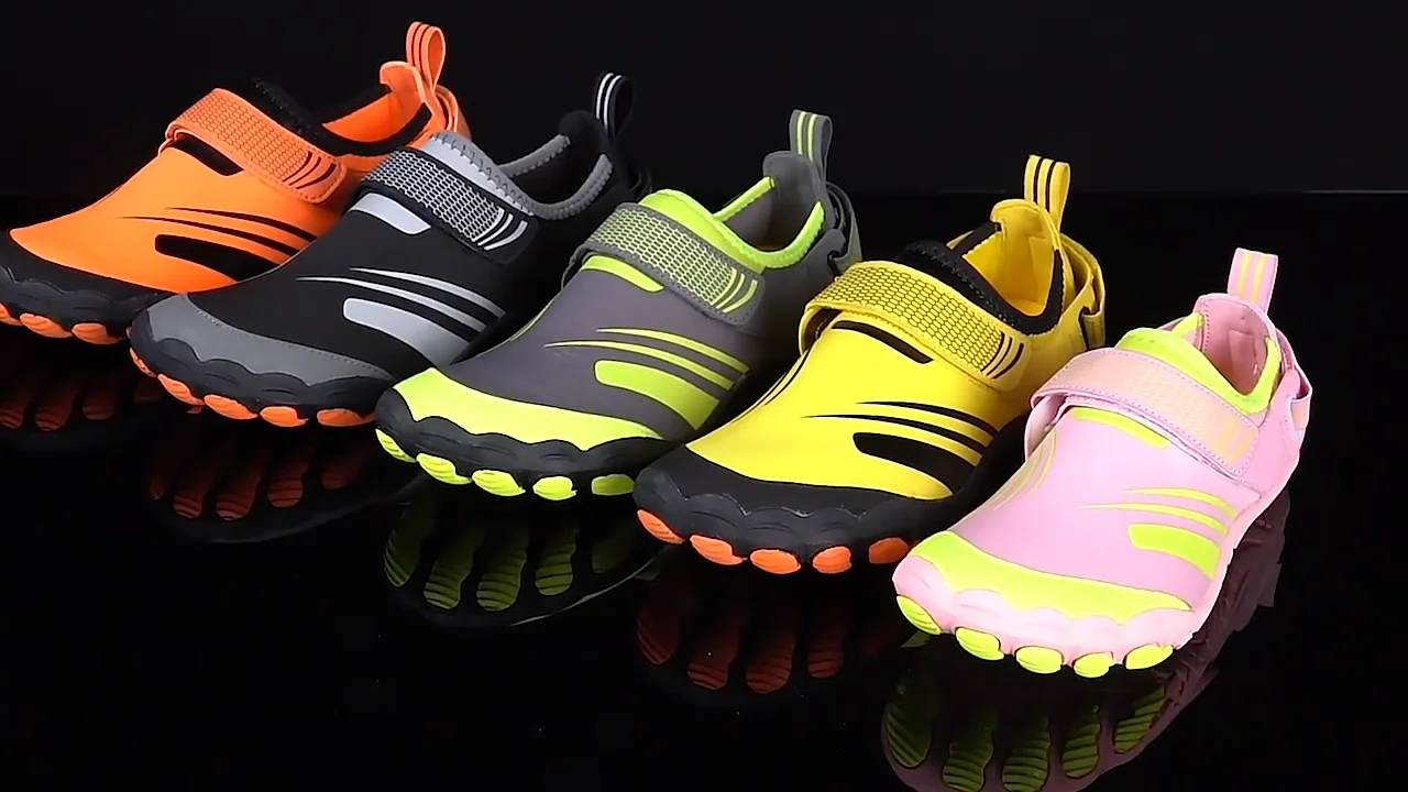 Free Sample Barefoot Slip On Sea Shoes Lightweight Skin Beach Aqua ...