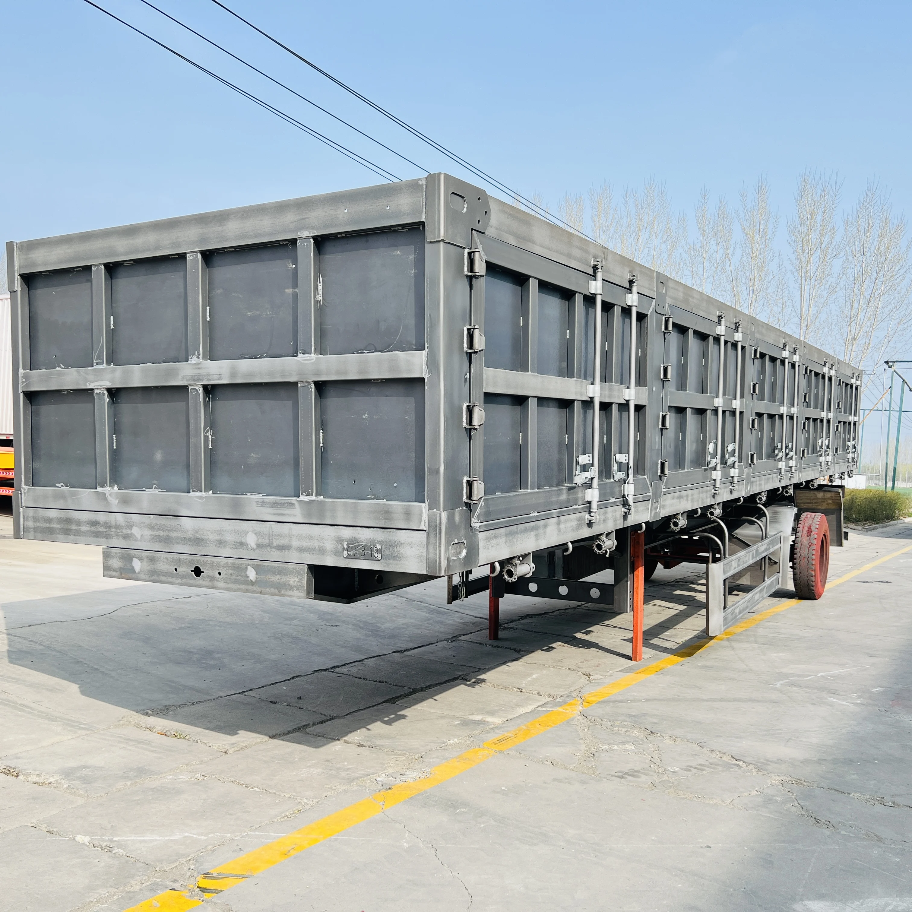 40Ft 3 Axle Flatbed Steel Semi Trailer with Customizable Features - OEM