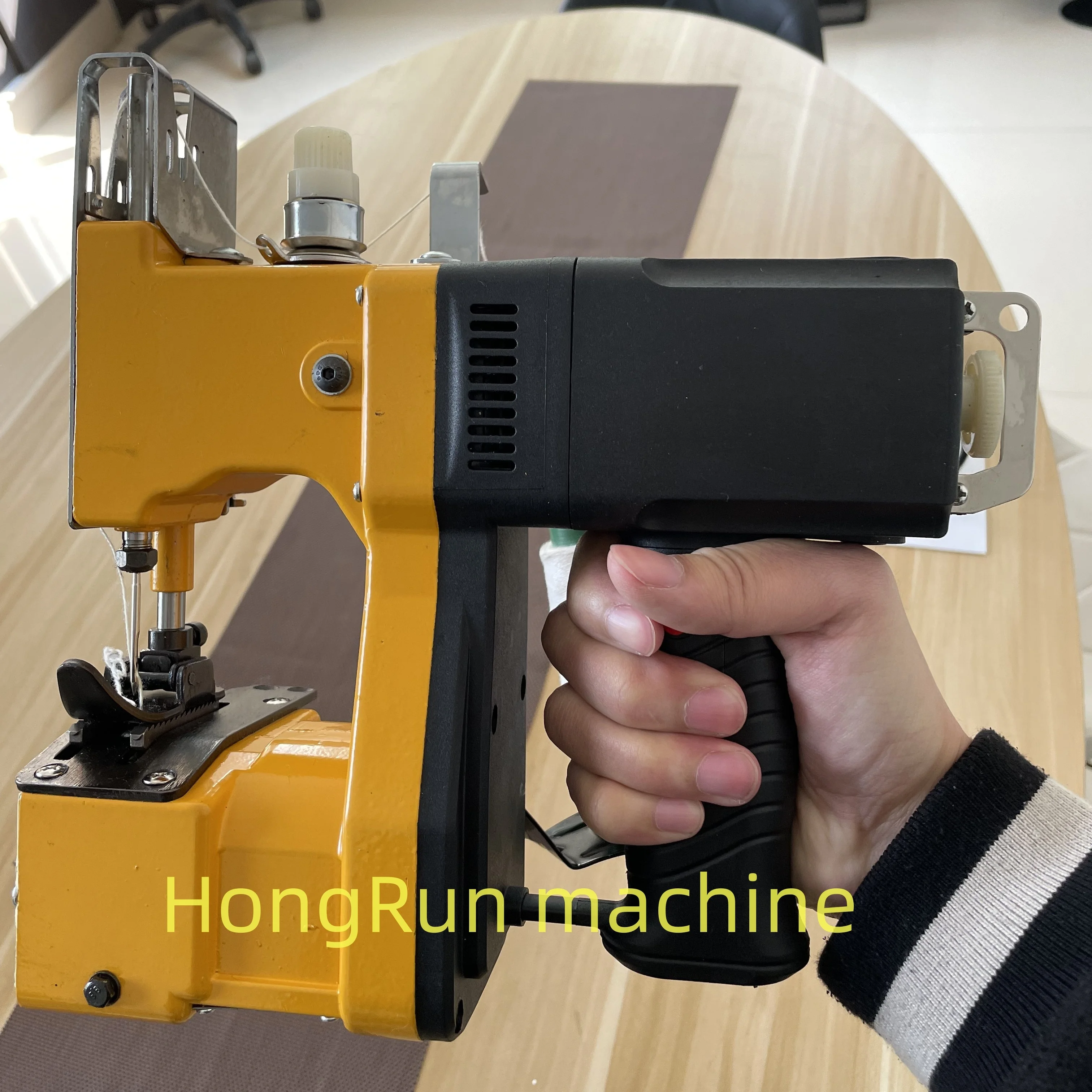 Portable Fabric Bag Sewing Machine Jute Bag Non Woven Closer Machine ...