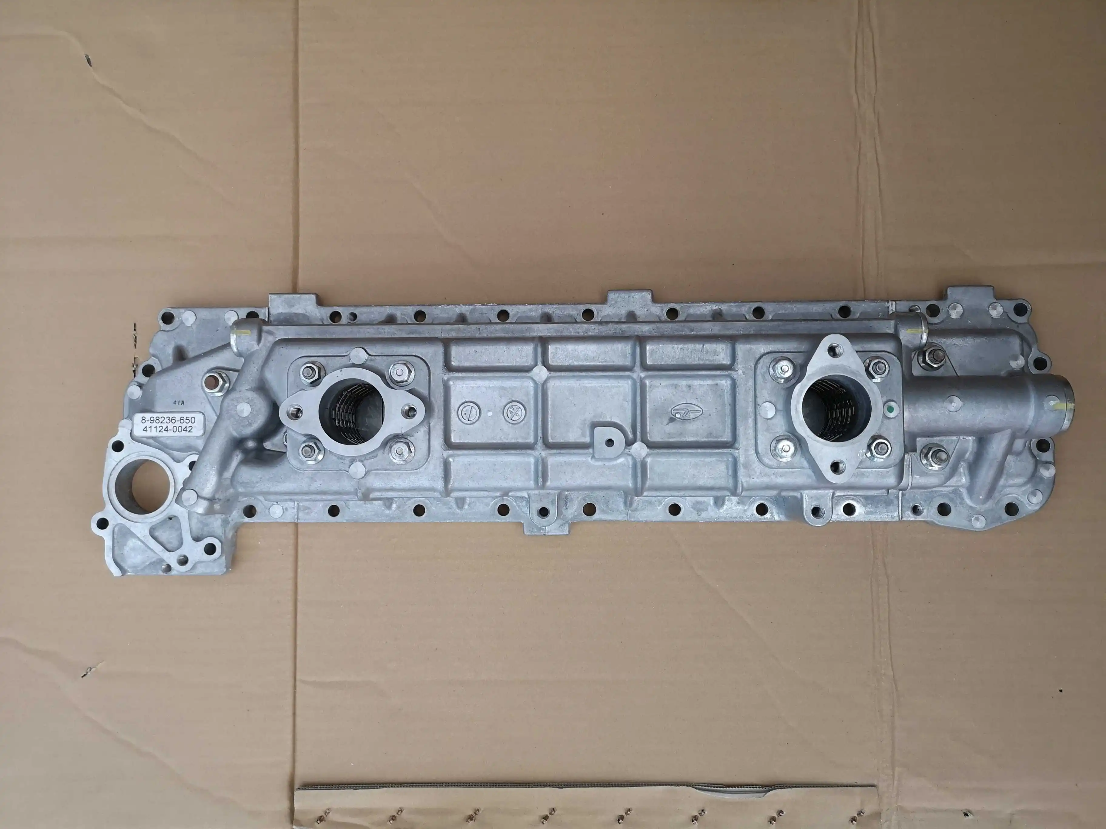 Isuzu 6HK1 Engine Oil Cooler Assembly 8982366500 for FTR FVR FVZ - New ...