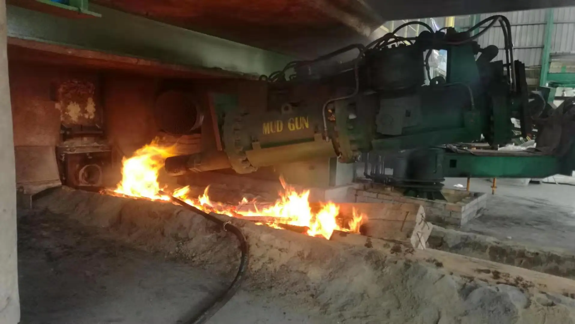 Blast Furnace Taphole Clay Taphole Mix Refractory Tap Hole Clay - Buy ...